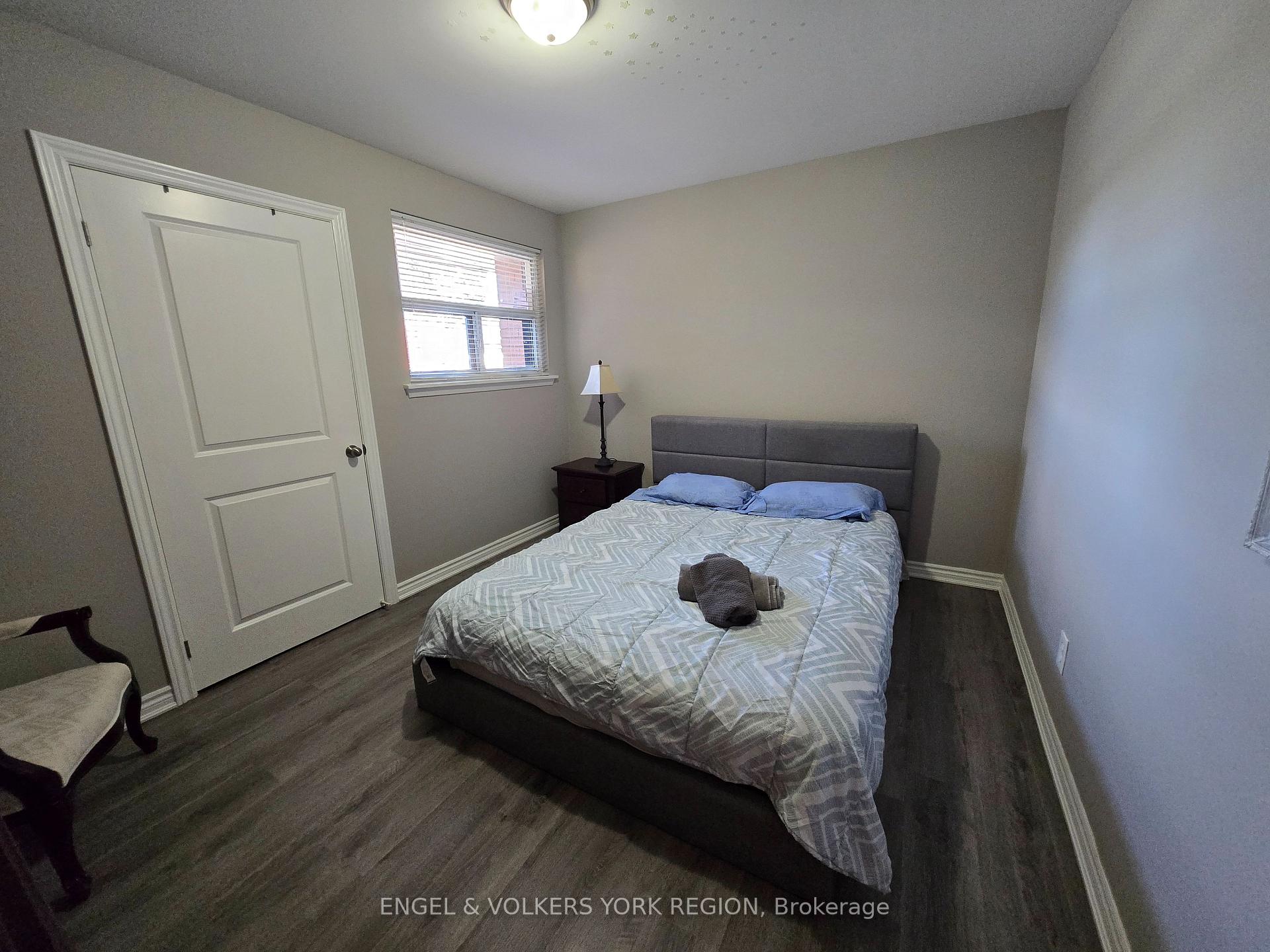 A - 18 Elrose Road W, Brampton, ON L6T 2C2