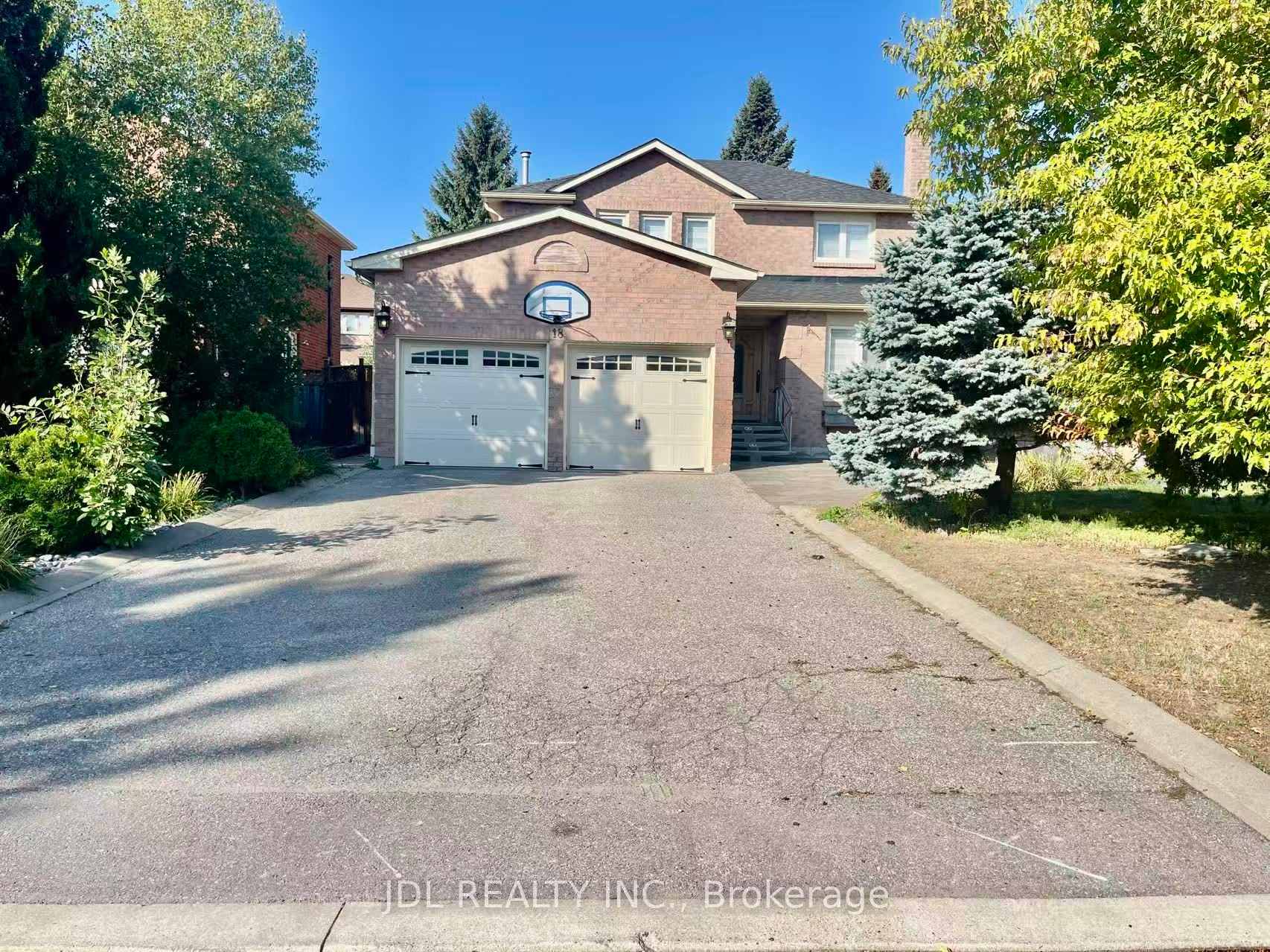 18 Findhorn Crescent, Vaughan, ON L6A 1M2