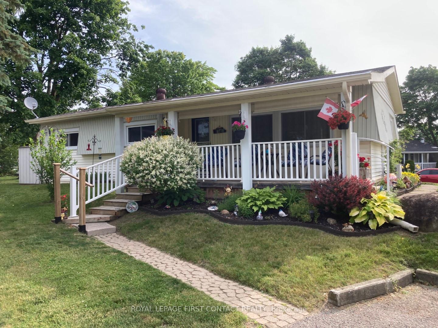18 Hawthorne Drive, Innisfil, ON L9S 1P7
