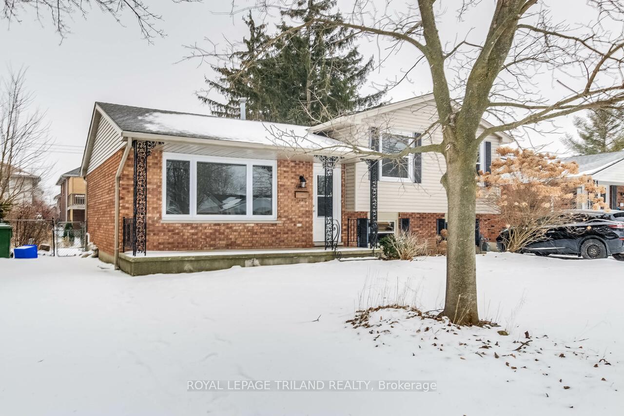 18 Leger Avenue, St. Thomas, ON N5R 5M3