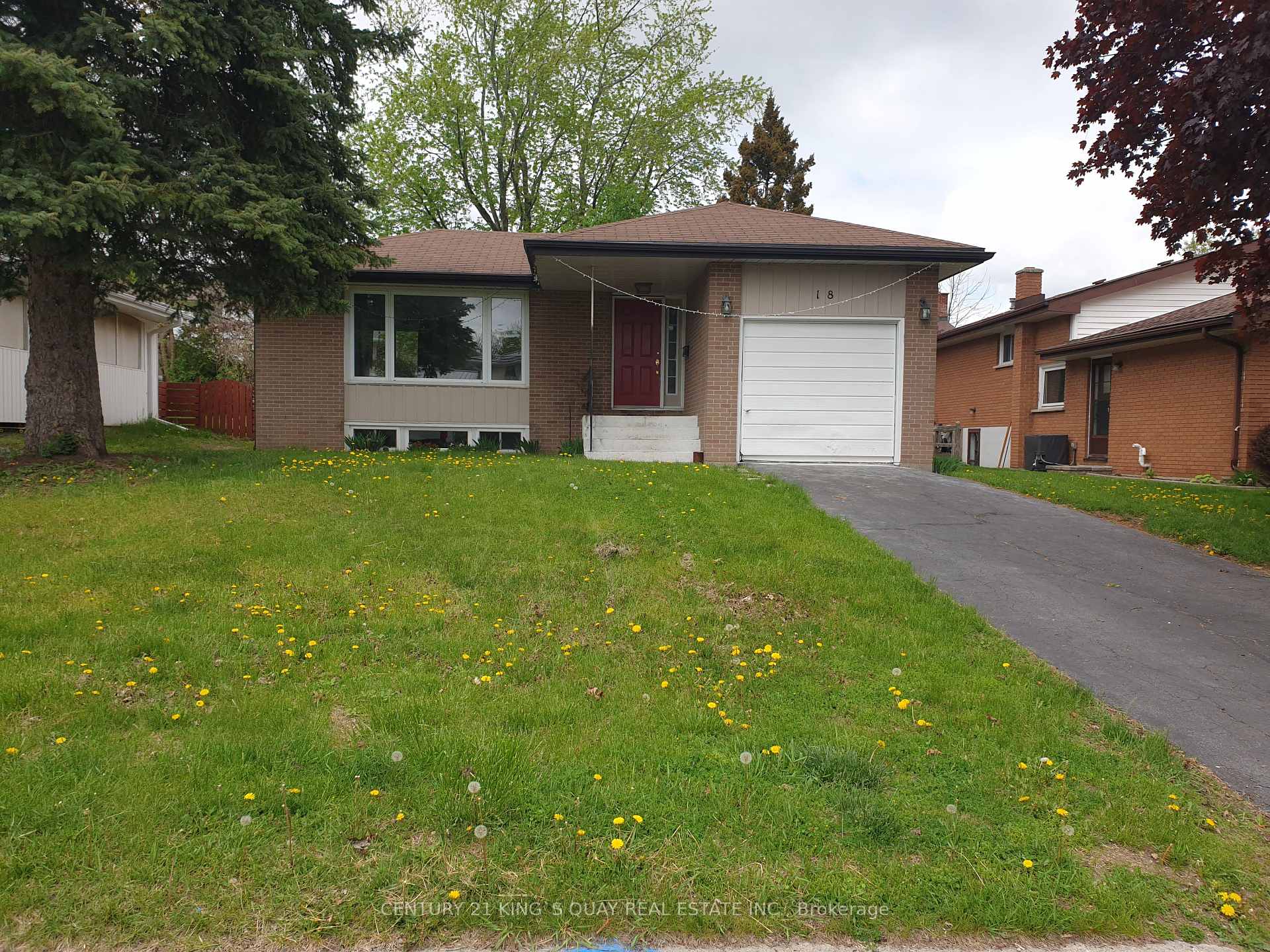 18 Manor Crescent, Quinte West, ON K8V 3Z7