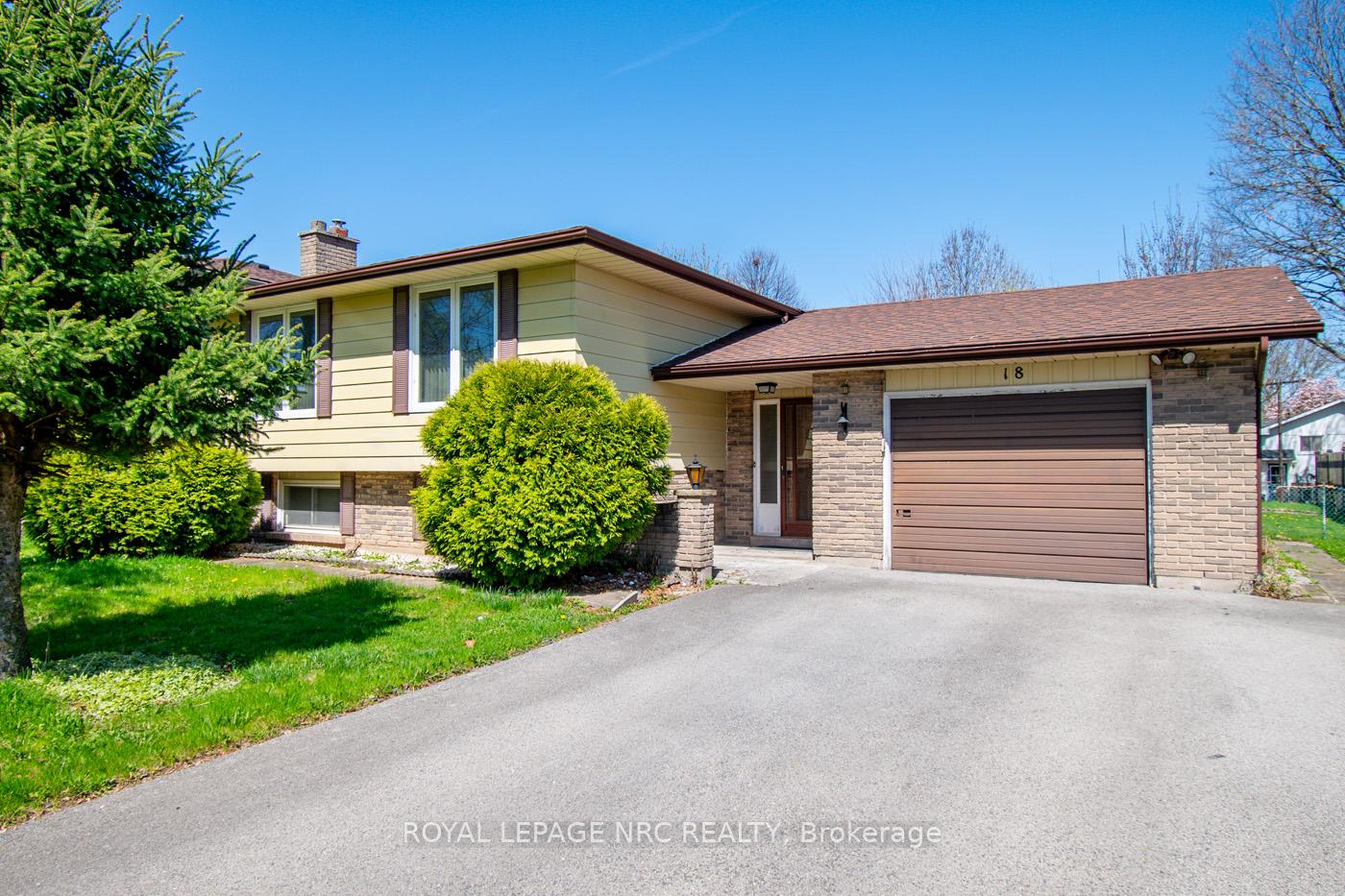 18 McColl Drive, Welland, ON L3C 3L7
