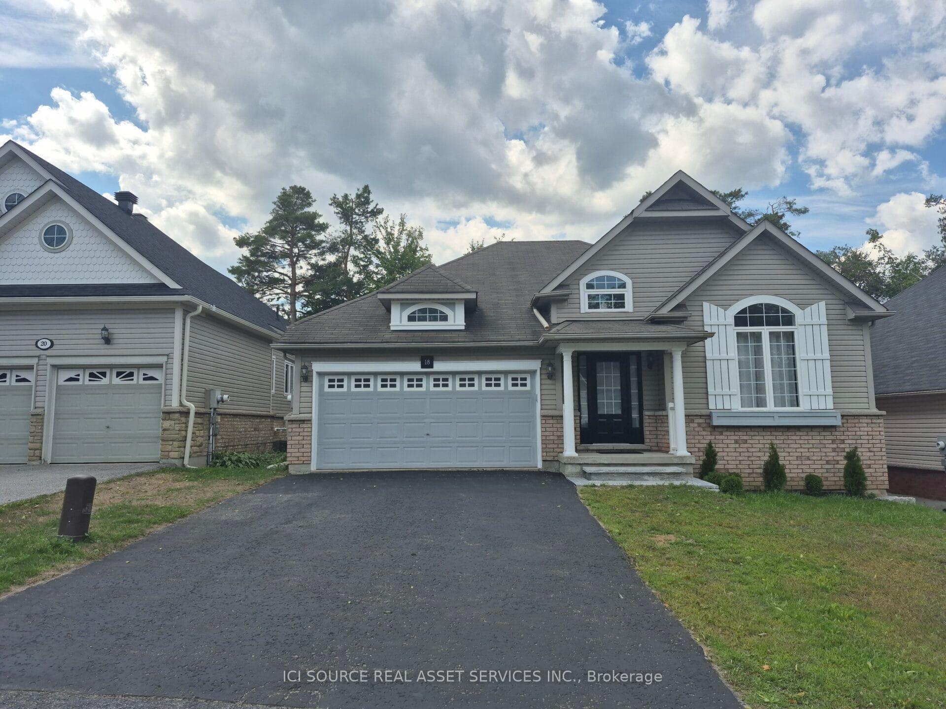18 Oakmont Avenue, Oro-Medonte, ON L0L 2L0