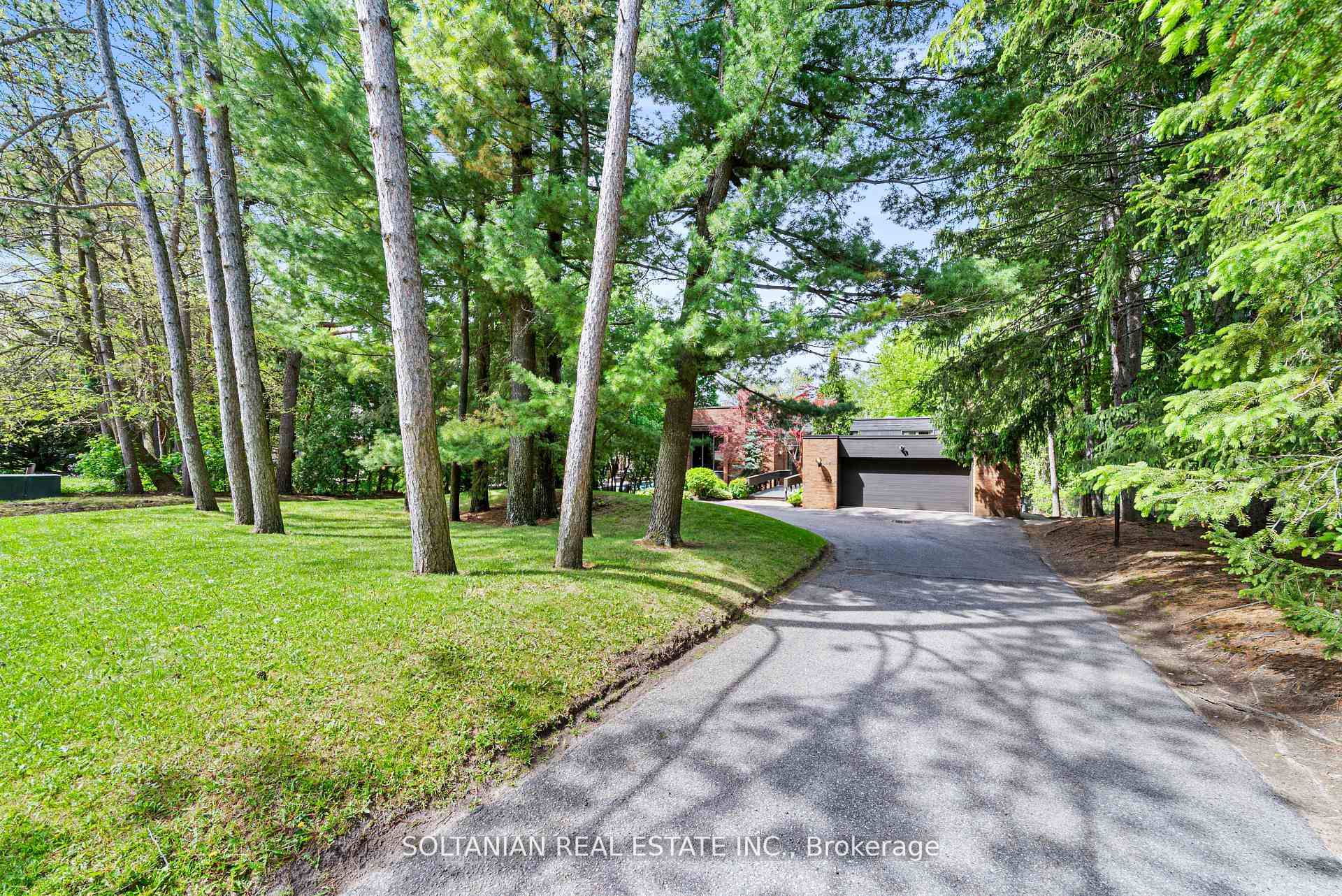 18 Old English Lane, Markham, ON L3T 2T9