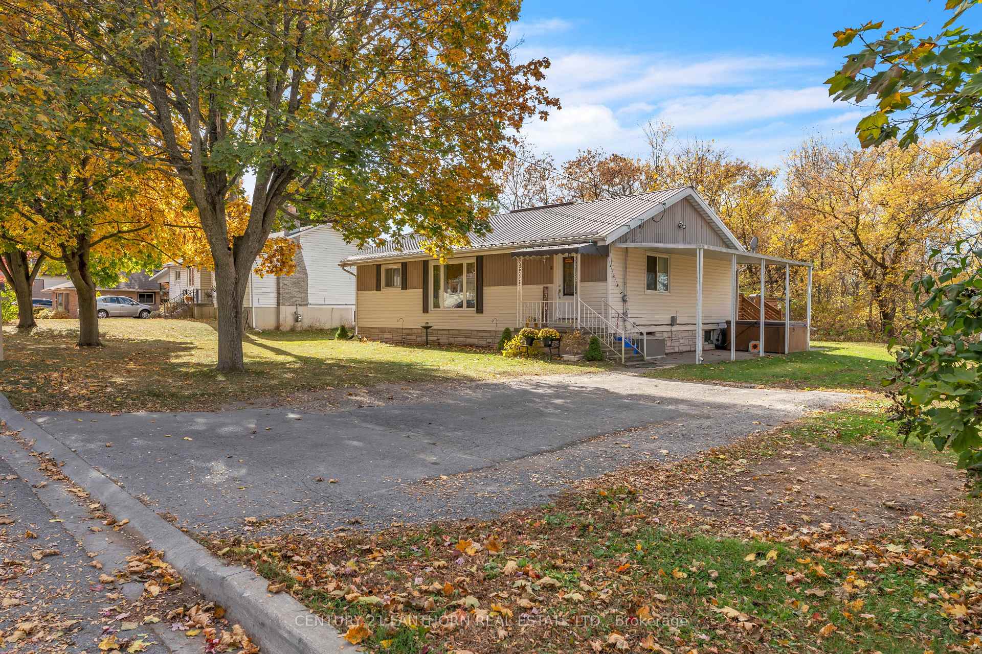 18 Pitt Street, Prince Edward County, ON K0K 2T0