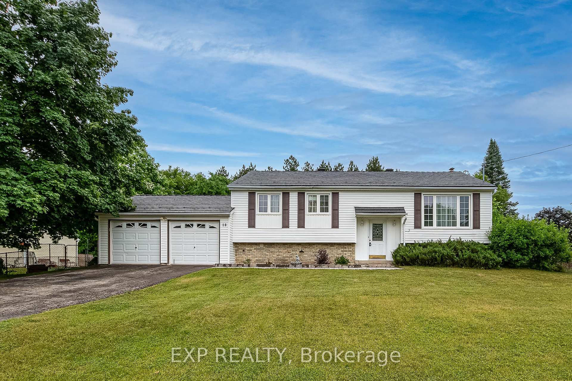 18 Princess Drive, Adjala-Tosorontio, ON L0M 1M0