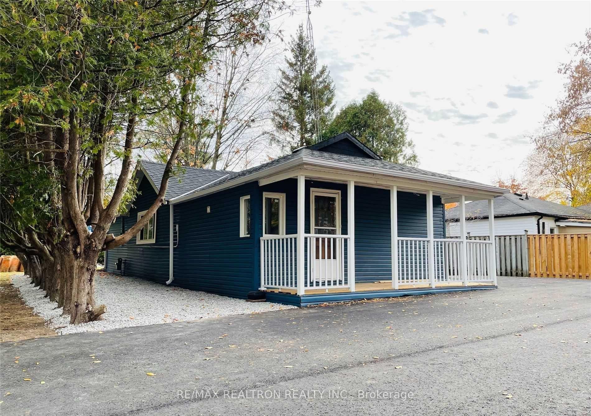 18 River Drive, East Gwillimbury, ON L9N 1A6