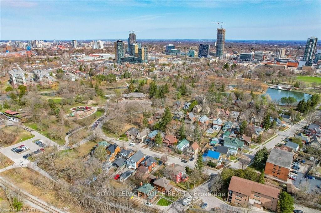 180 David Street W, Kitchener, ON N2G 1Y5