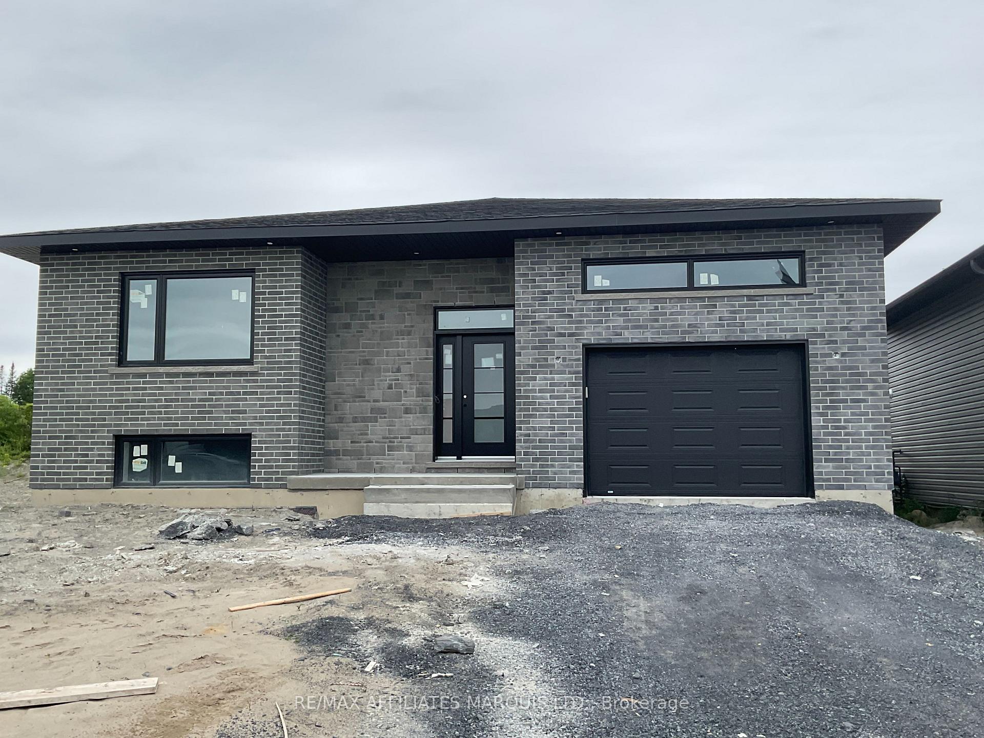 180 Emily Jade Crescent, Cornwall, ON K6K 0B6