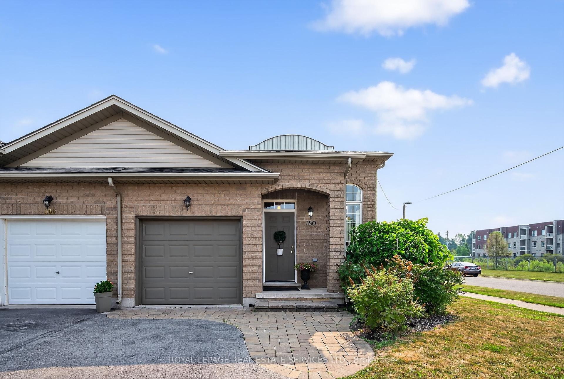 180 Oakcrest Avenue, Welland, ON L3C 7K3