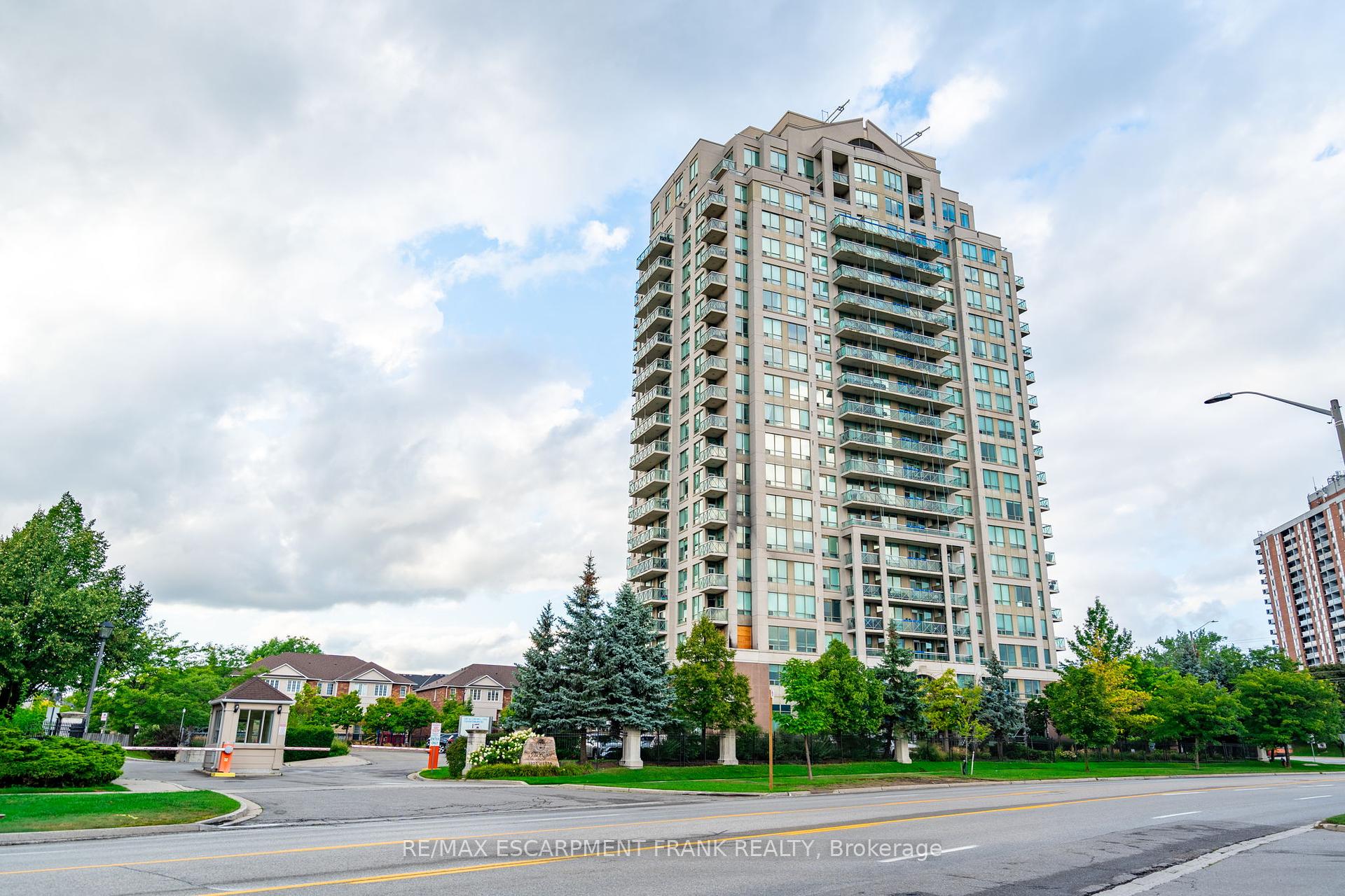 1801 - 1359 RATHBURN Road E, Mississauga, ON L4W 5P7