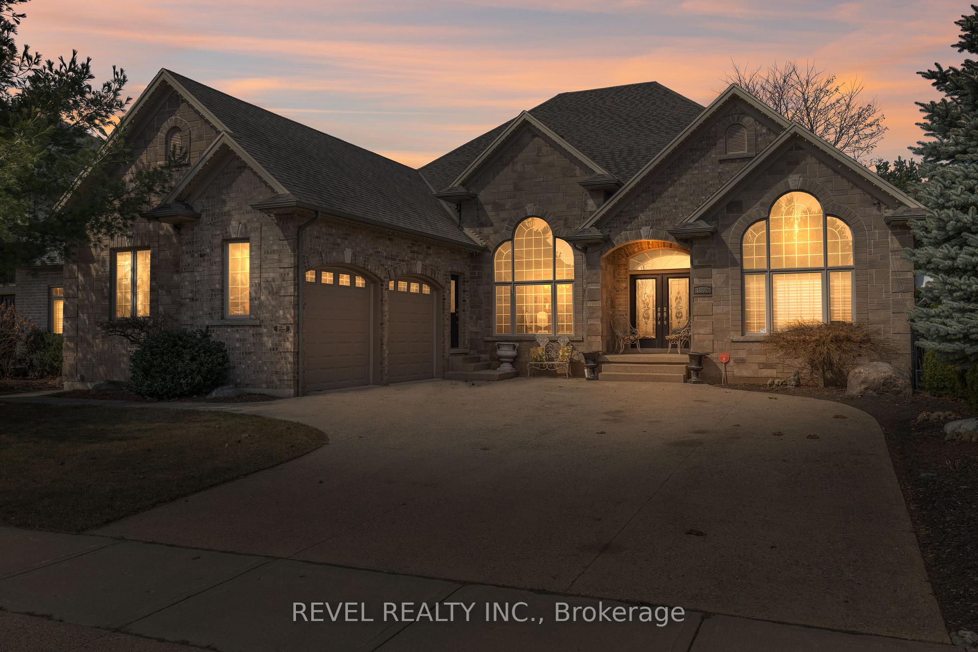 1802 Riverbend Road, London, ON N6K 0A4