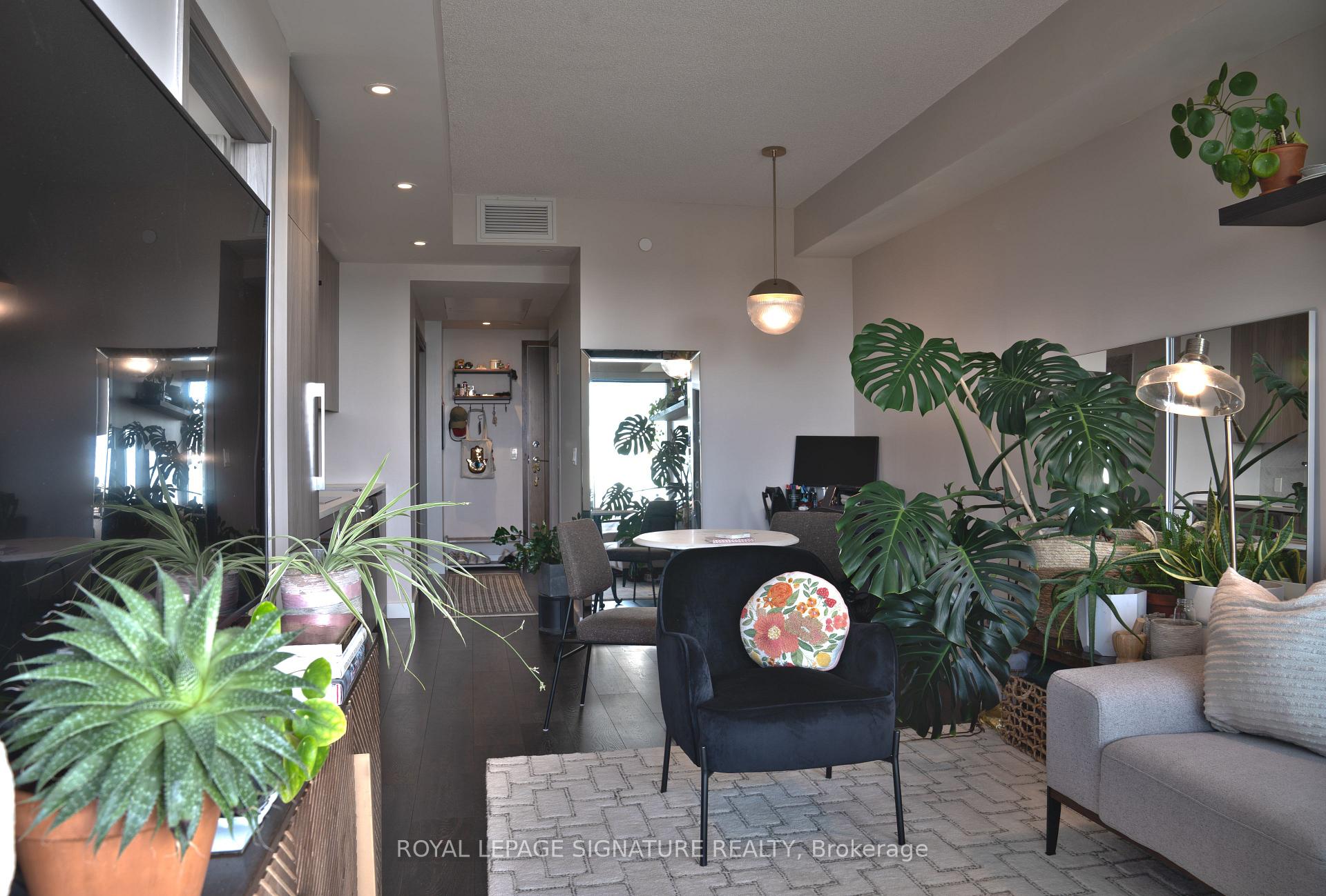 1805 - 85 McMahon Drive, Toronto, ON M2K 0H1