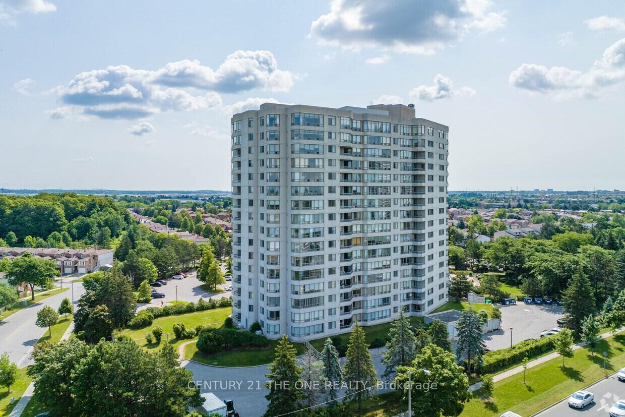 1808 - 150 Alton Towers Circle, Toronto, ON M1V 4X8