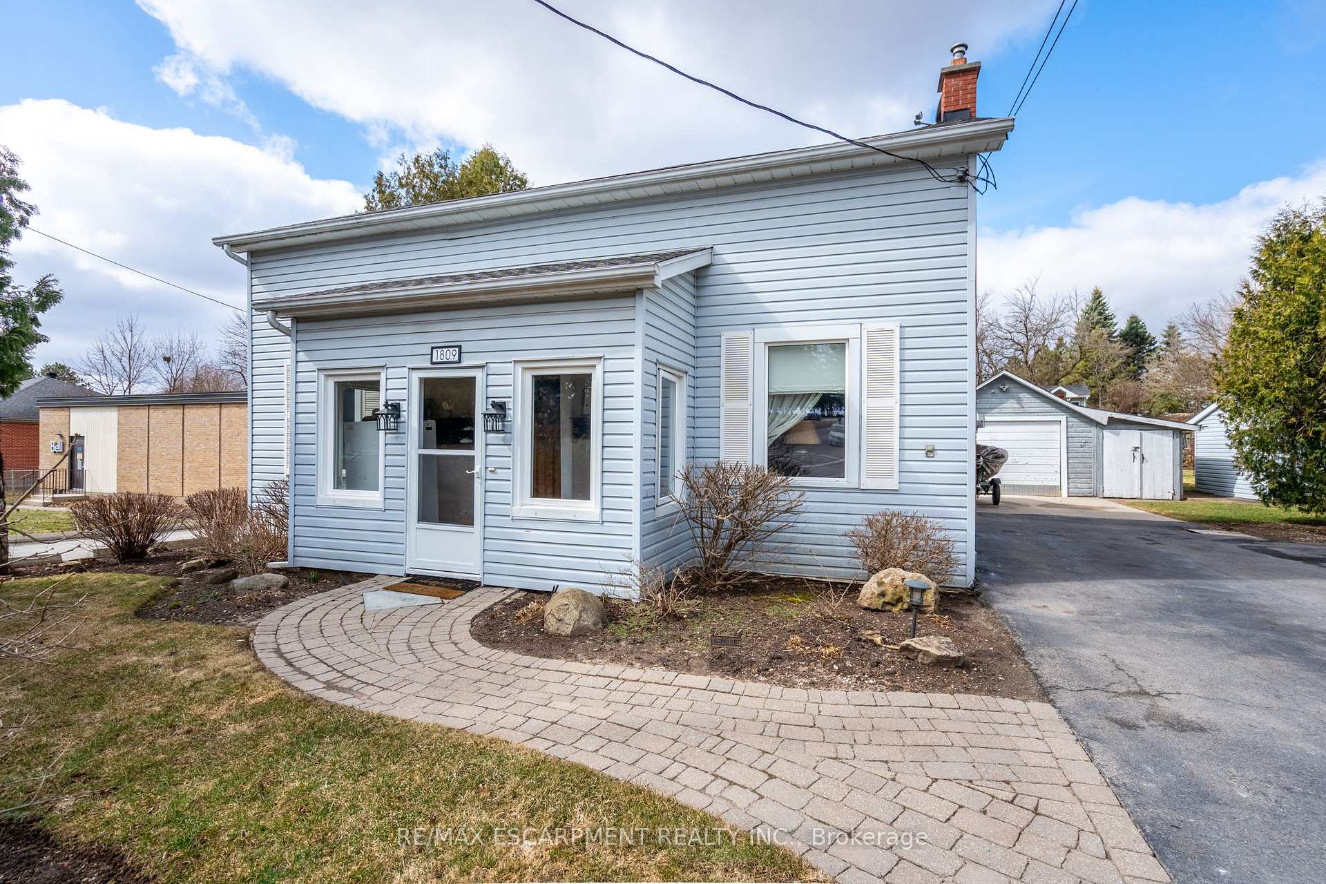 1809 BROCK Road, Hamilton, ON L8B 0Z4
