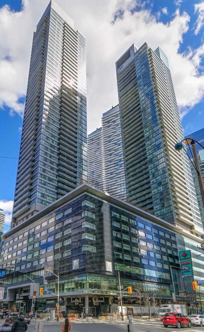 1810 - 55 Bremner Boulevard, Toronto, ON M5J 0A6