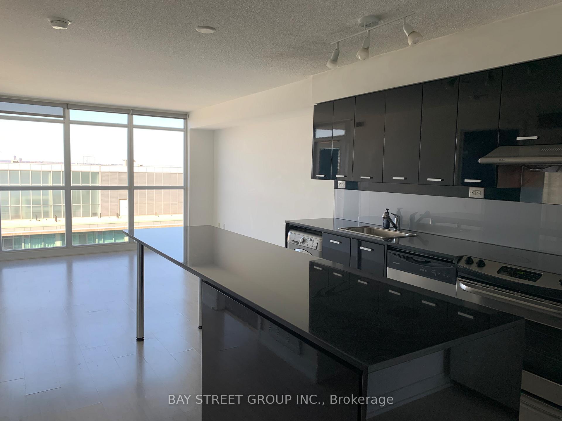 1811 - 19 Singer Court, Toronto, ON M2K 0B2