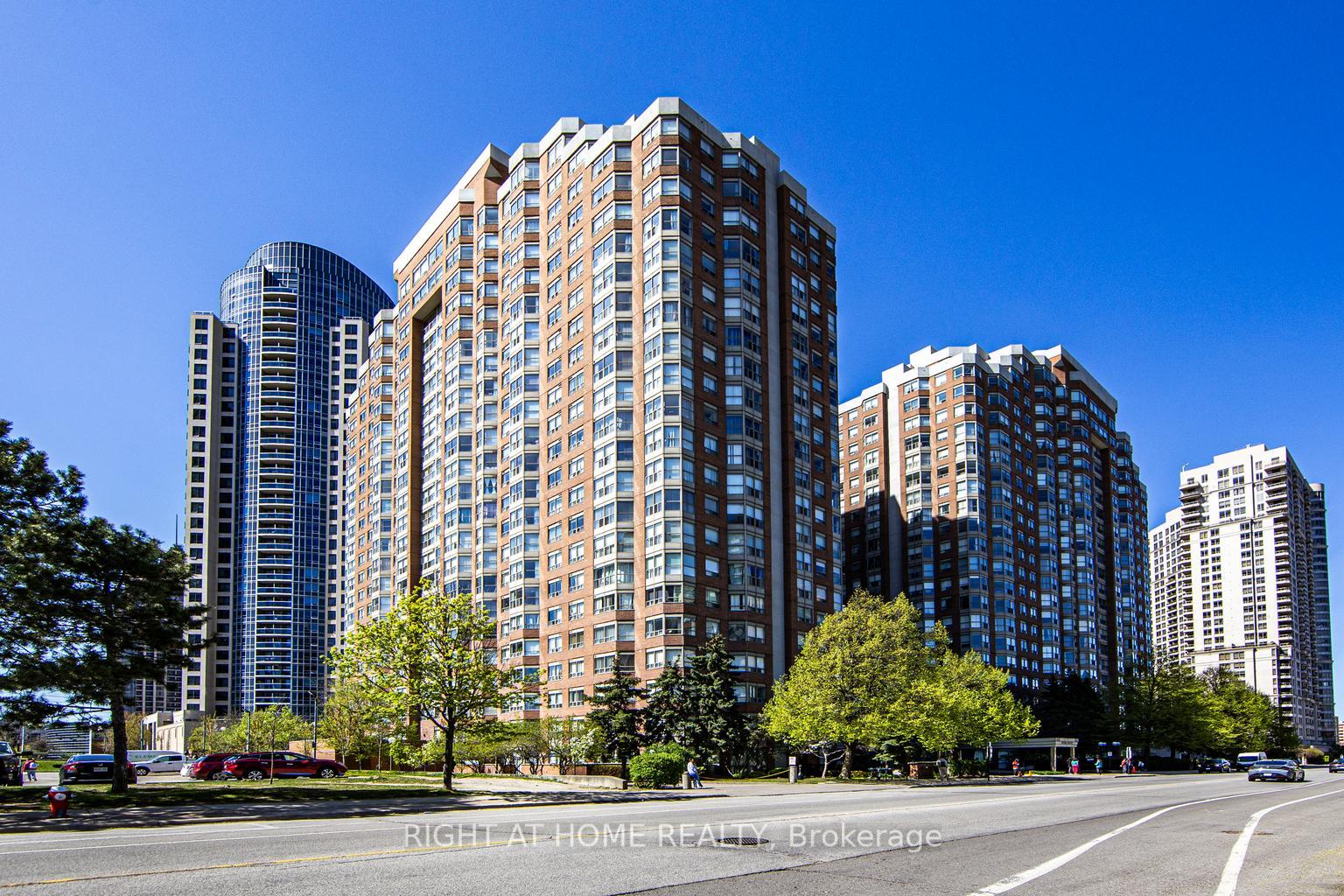 1811 - 335 Webb Drive, Mississauga, ON L5B 4A1