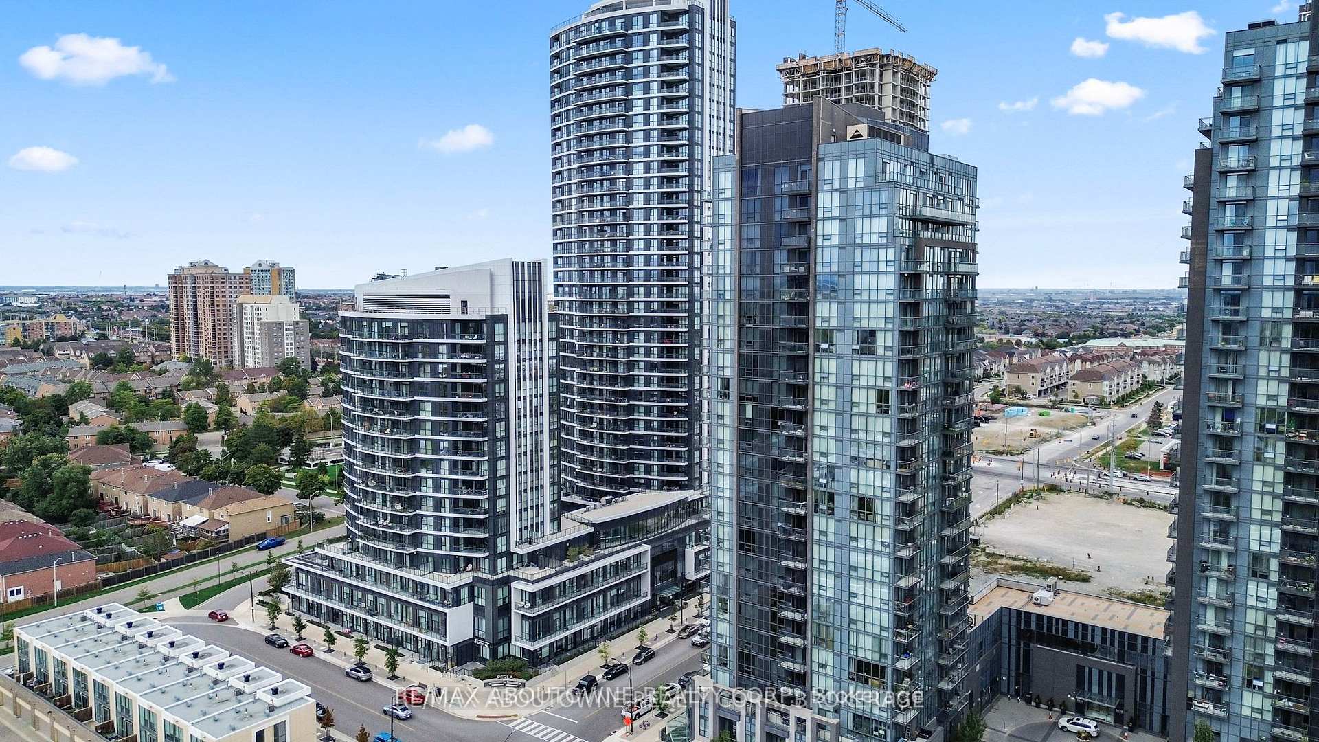 1811 - 5033 Four Springs Avenue, Mississauga, ON L5R 0G6