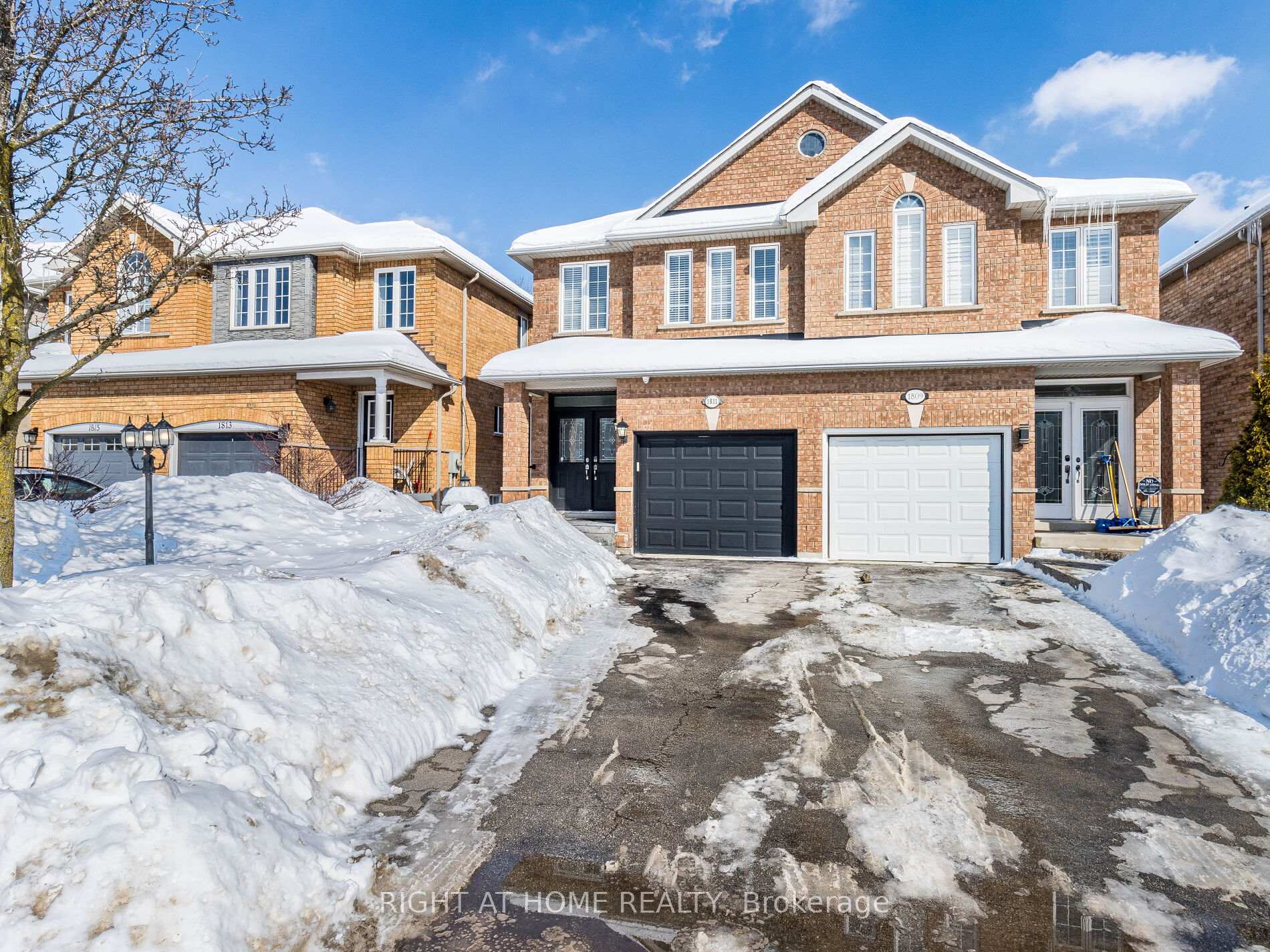 1811 Creek Way, Burlington, ON L7L 6R1