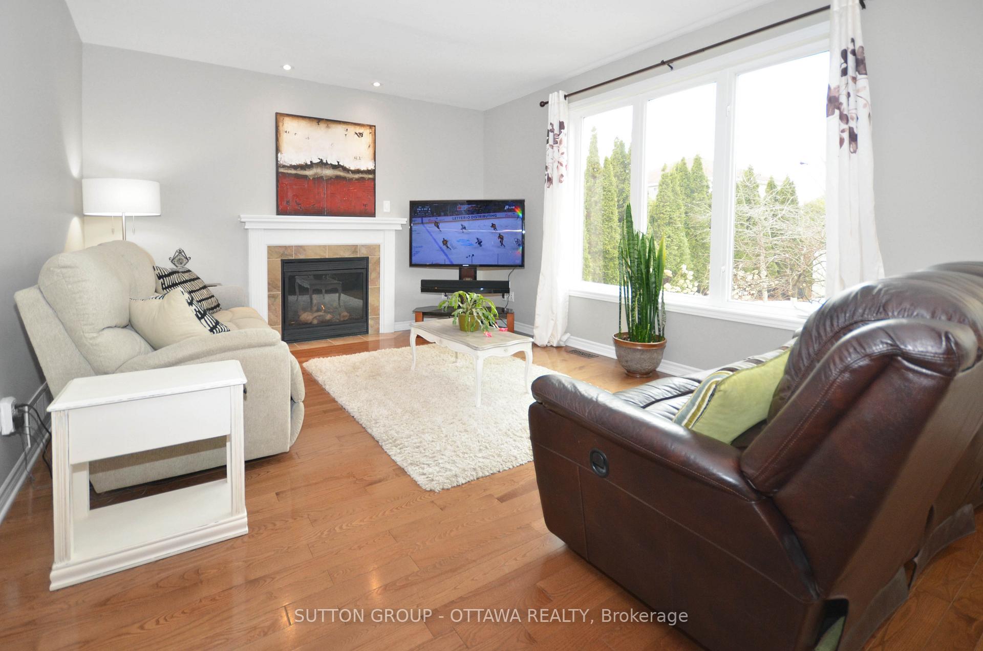 1812 Heatherstone Crescent, Orleans - Cumberland and Area, ON K4A 4P2