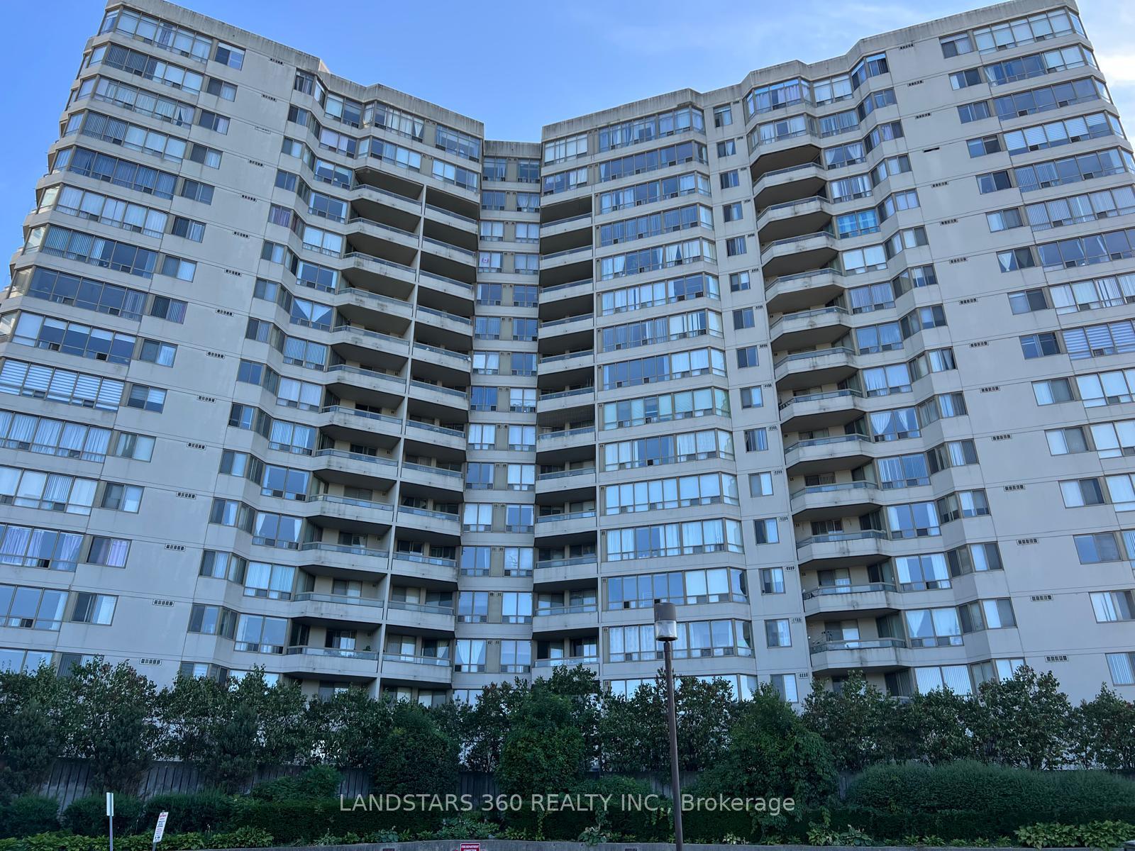 1813 - 160 Alton Towns Circle, Toronto, ON M1V 4X8