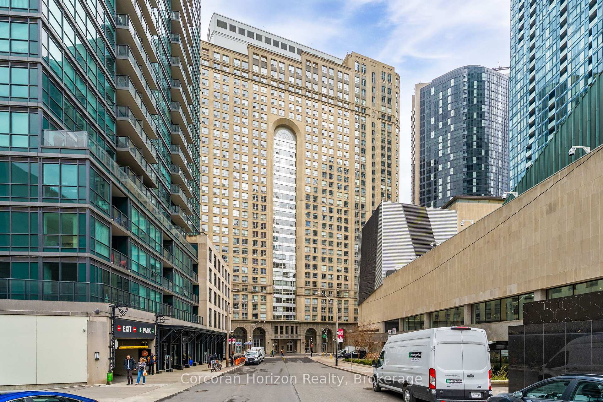 1813 - 25 The Esplanade, Toronto, ON M5E 1W5