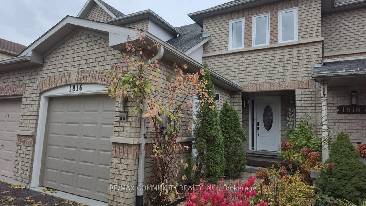 1816 Woodgate Court, Oshawa, ON L1G 7Z1