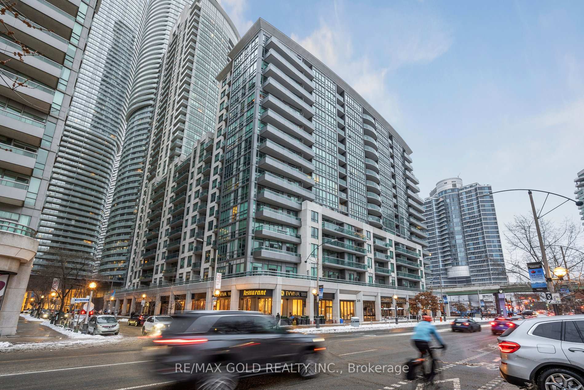 1819 - 25 Lower Simcoe Street, Toronto, ON M5J 3A1