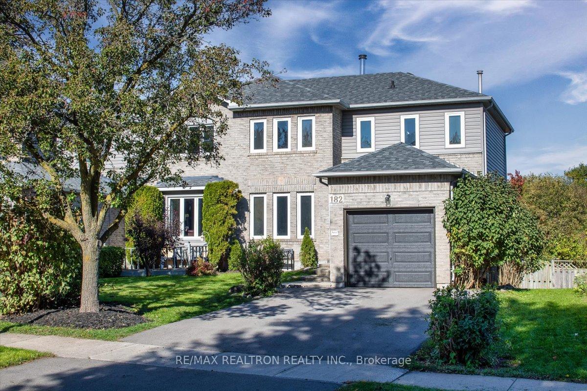 182 Ross Lane, Oakville, ON L6H 5K3