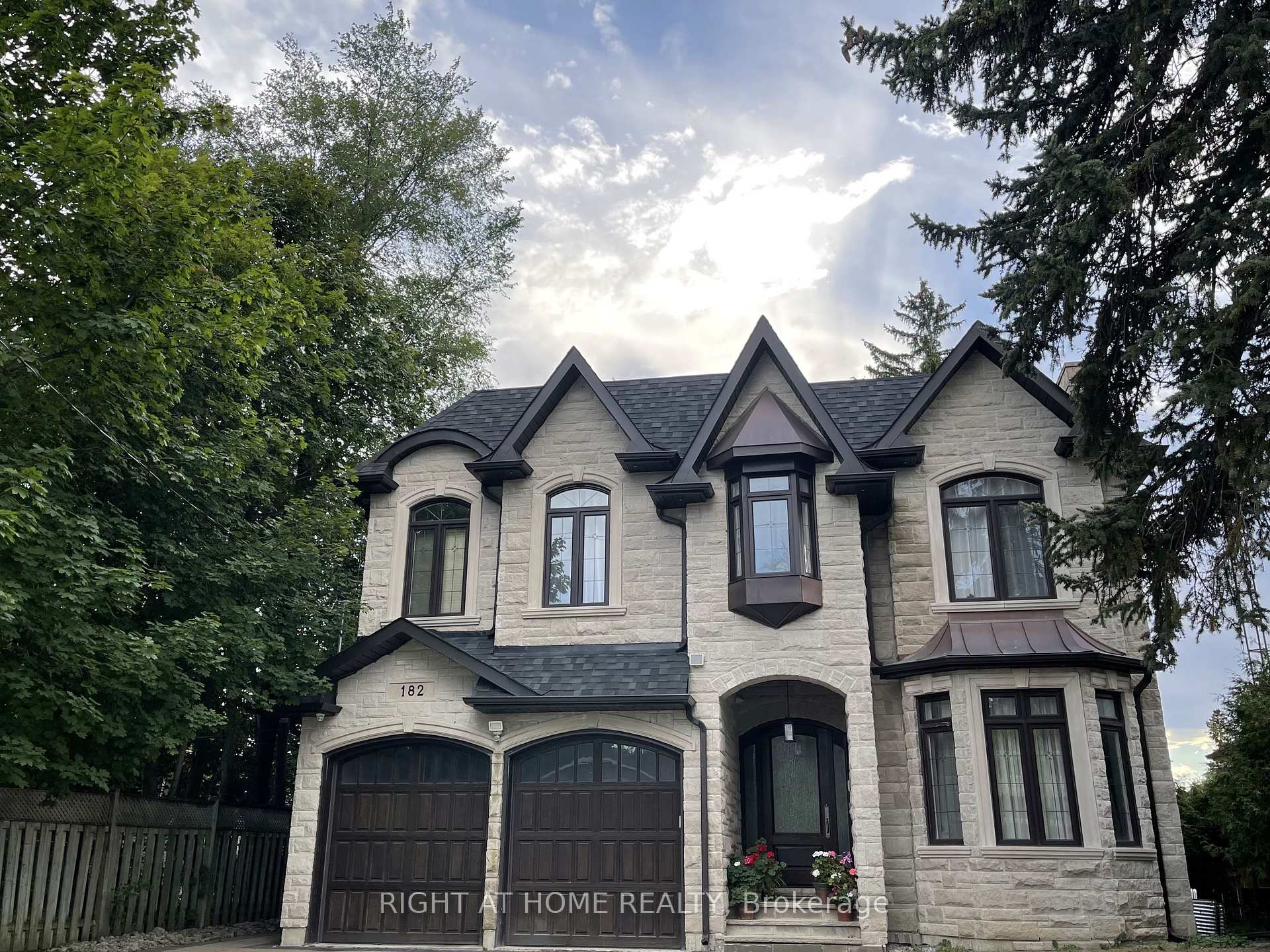 bsmt. - 182 Sussex Avenue, Richmond Hill, ON L4C 2G1