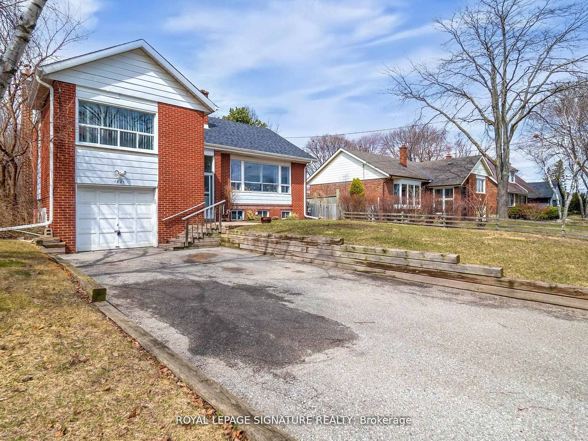 1821 Christopher Road, Mississauga, ON L5J 2K7