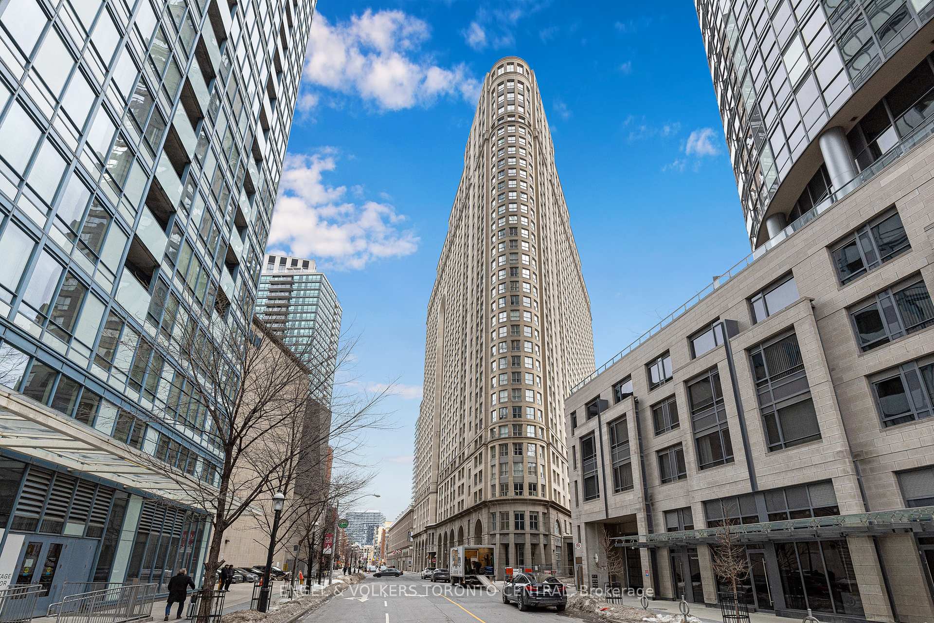 1822 - 25 The Esplanade, Toronto, ON M5E 1W5