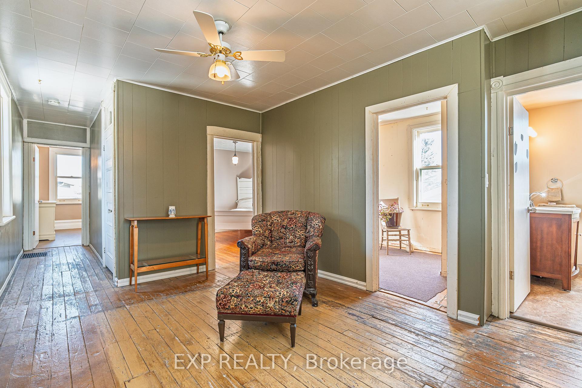 1824 FARWEL Street, Orleans - Cumberland and Area, ON K0A 3H0