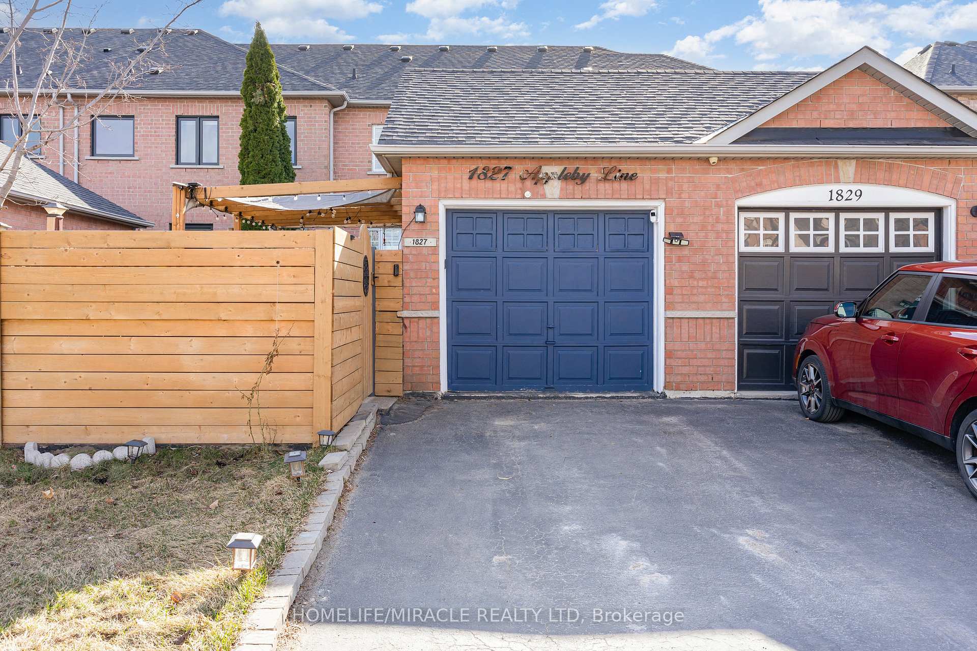 1827 Appleby Line, Burlington, ON L7L 7L7