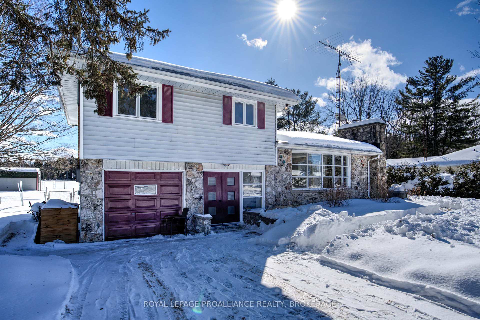 183 Main Street, Rideau Lakes, ON K0G 1E0