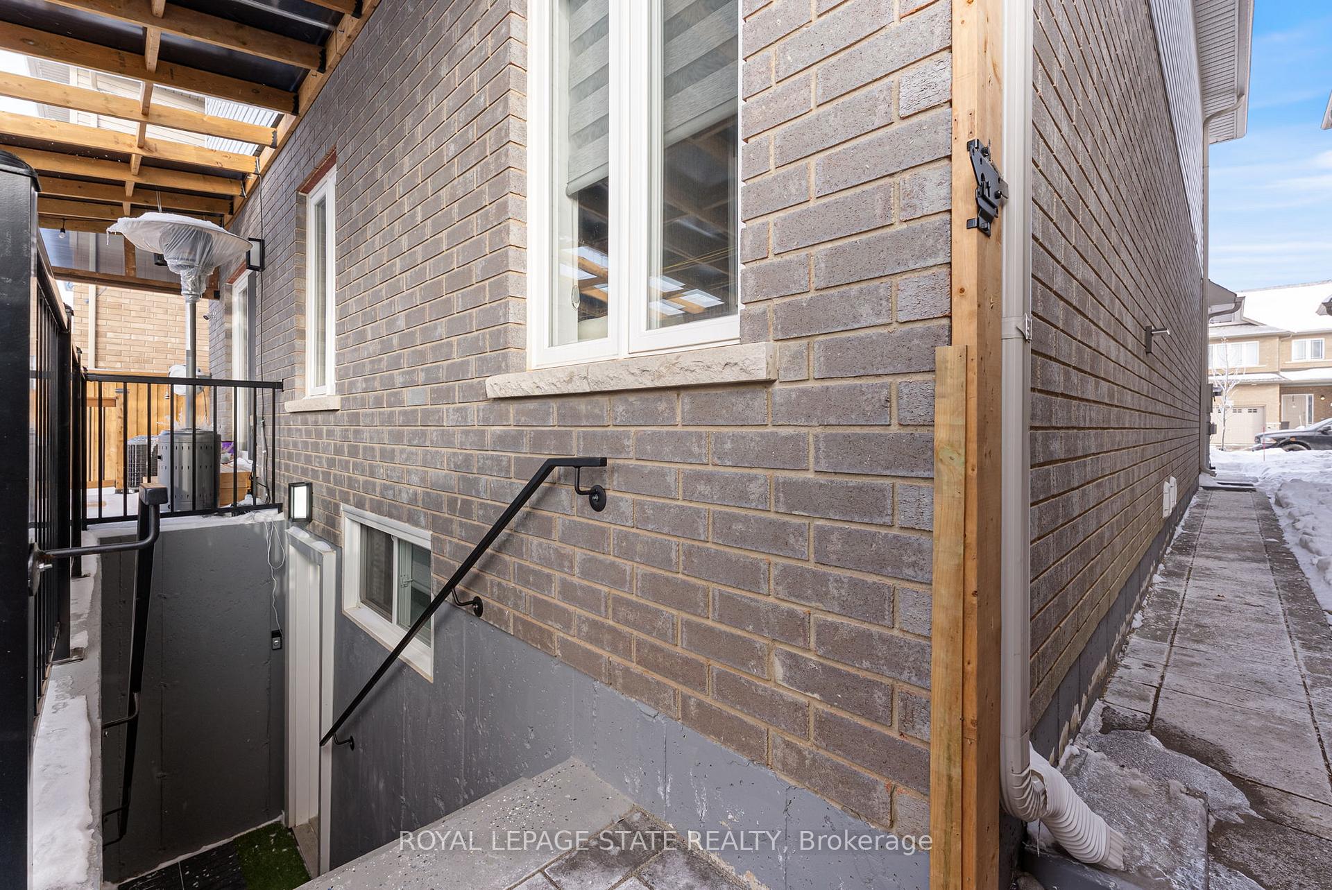 Lower - 183 Rockledge Drive, Hamilton, ON L0R 1P0