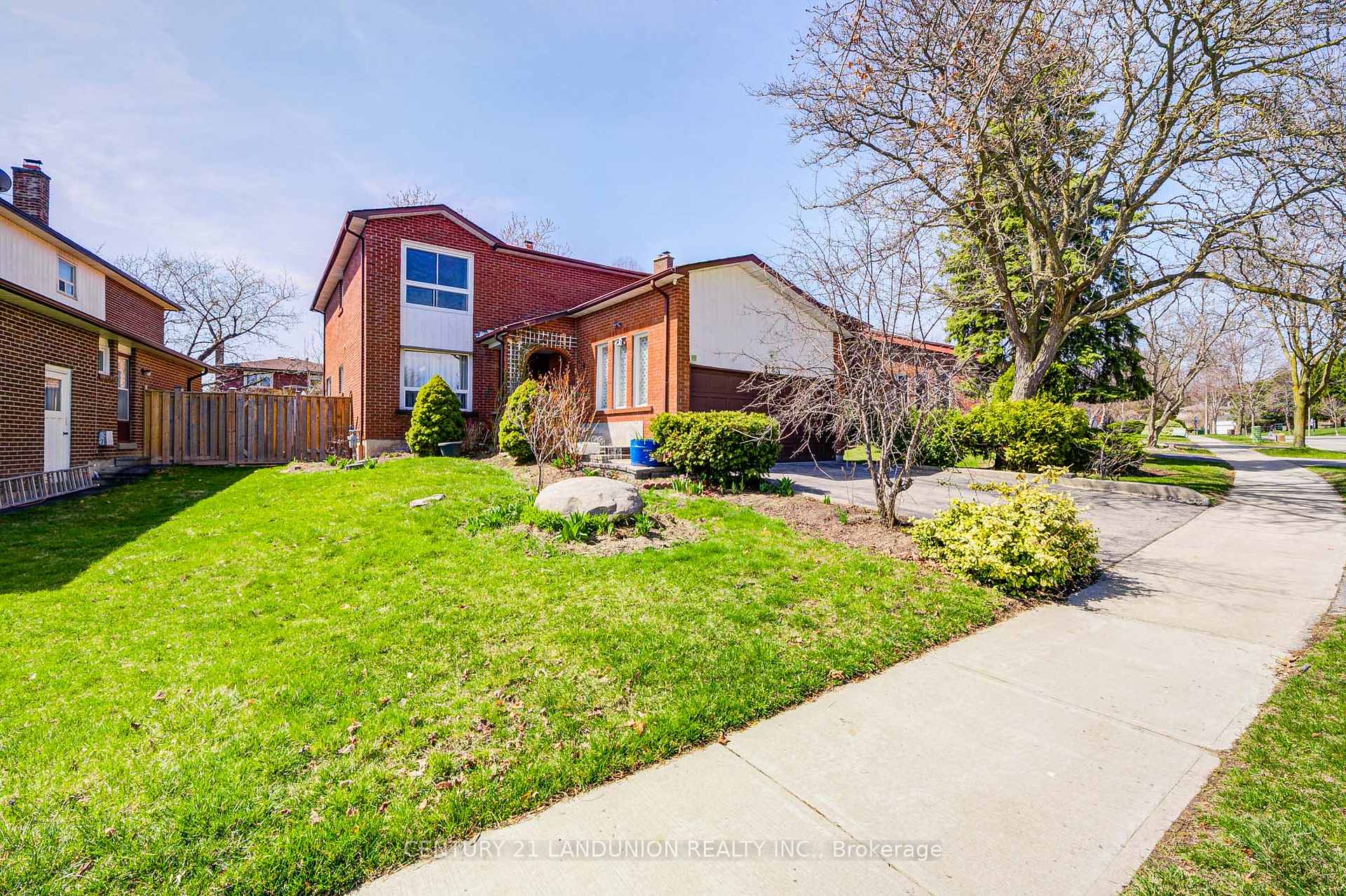 183 Willowbrook Road, Markham, ON L3T 5L5