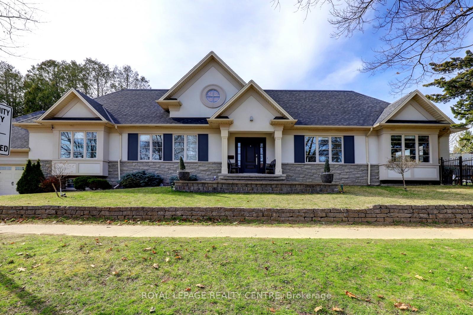 185 Cherry Post Drive, Mississauga, ON L5A 2K2