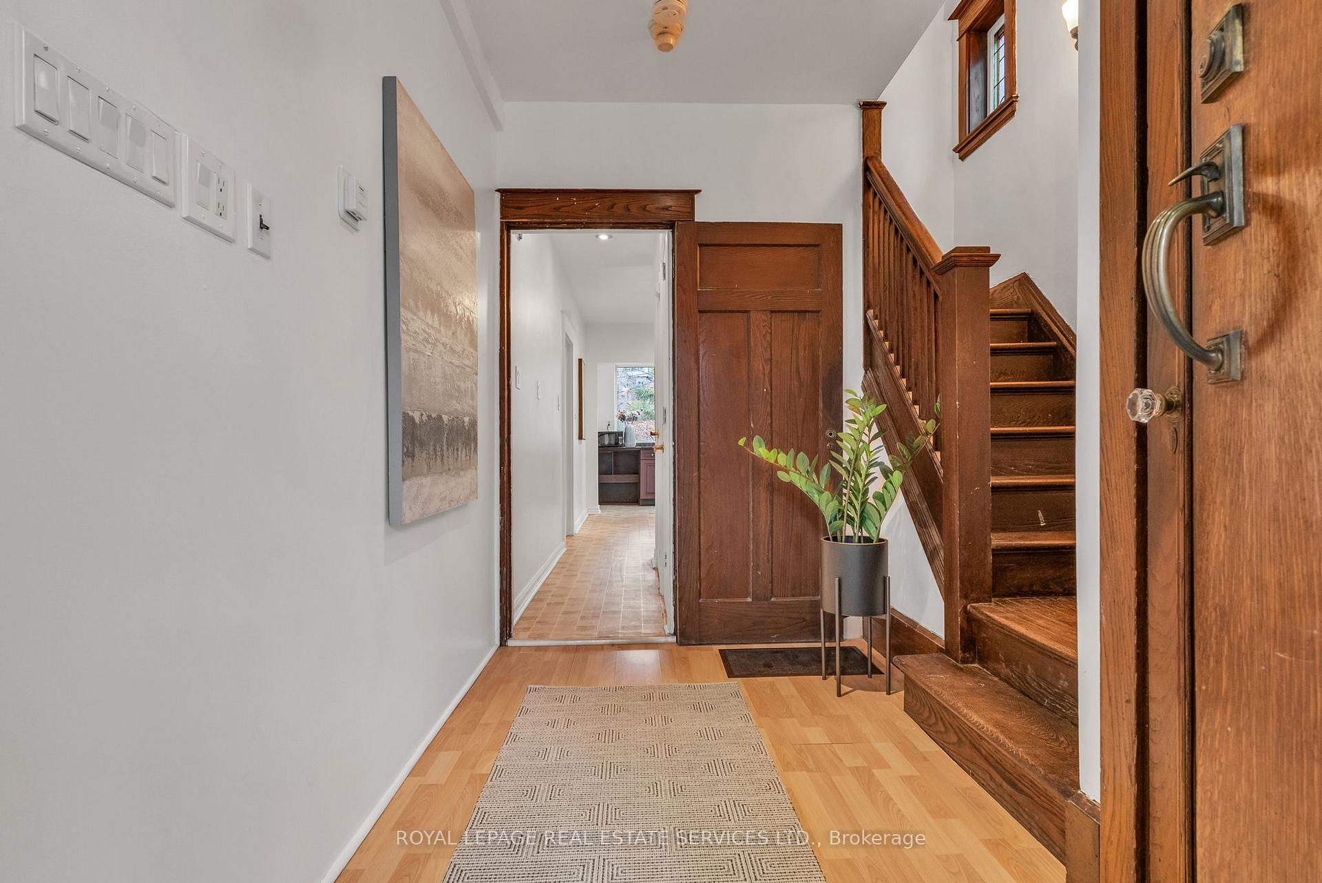 185 Clendenan Avenue, Toronto, ON M6P 2W9