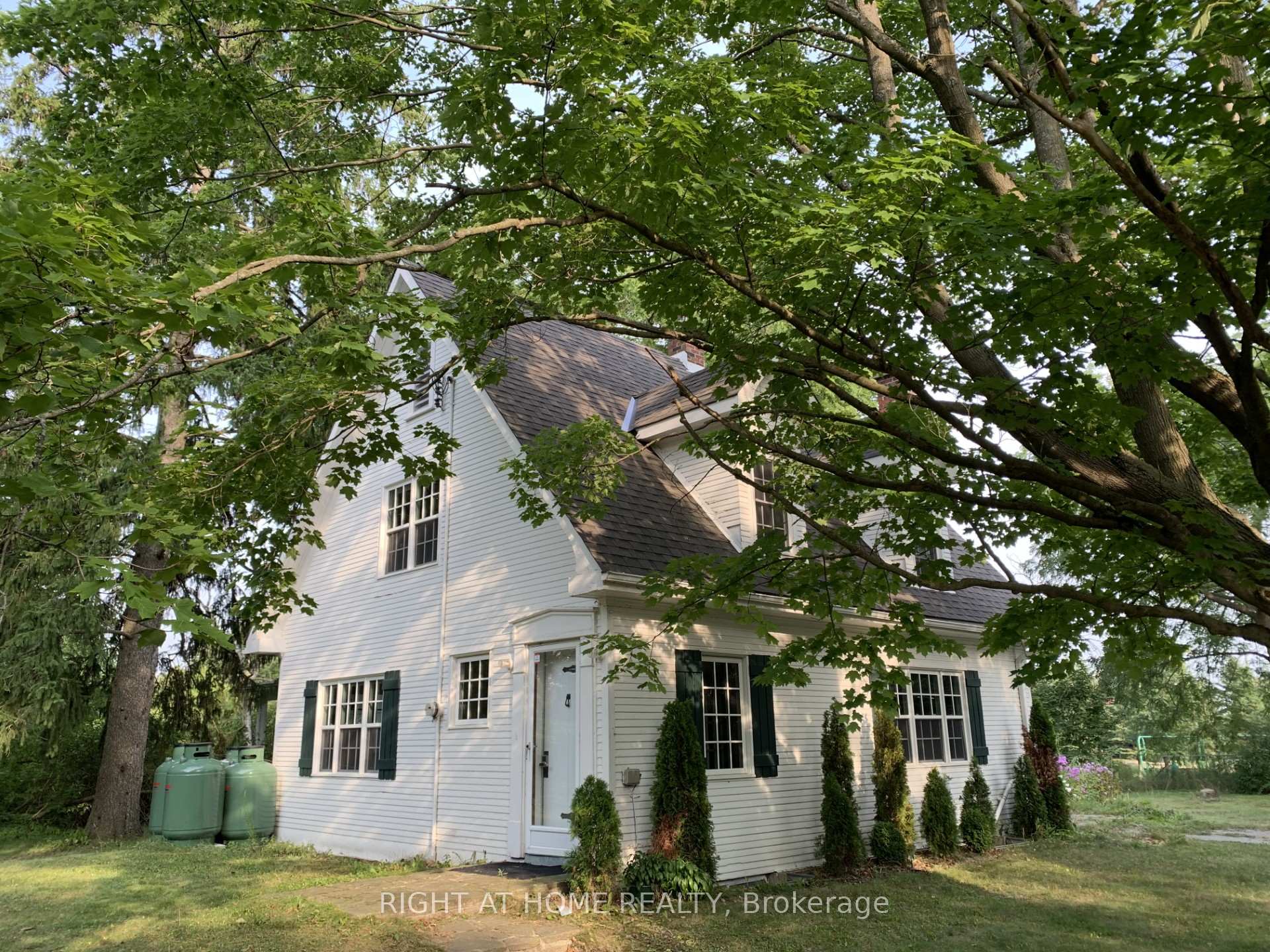 185 Uxbridge-Pickering Line, Pickering, ON L1Y 0A4