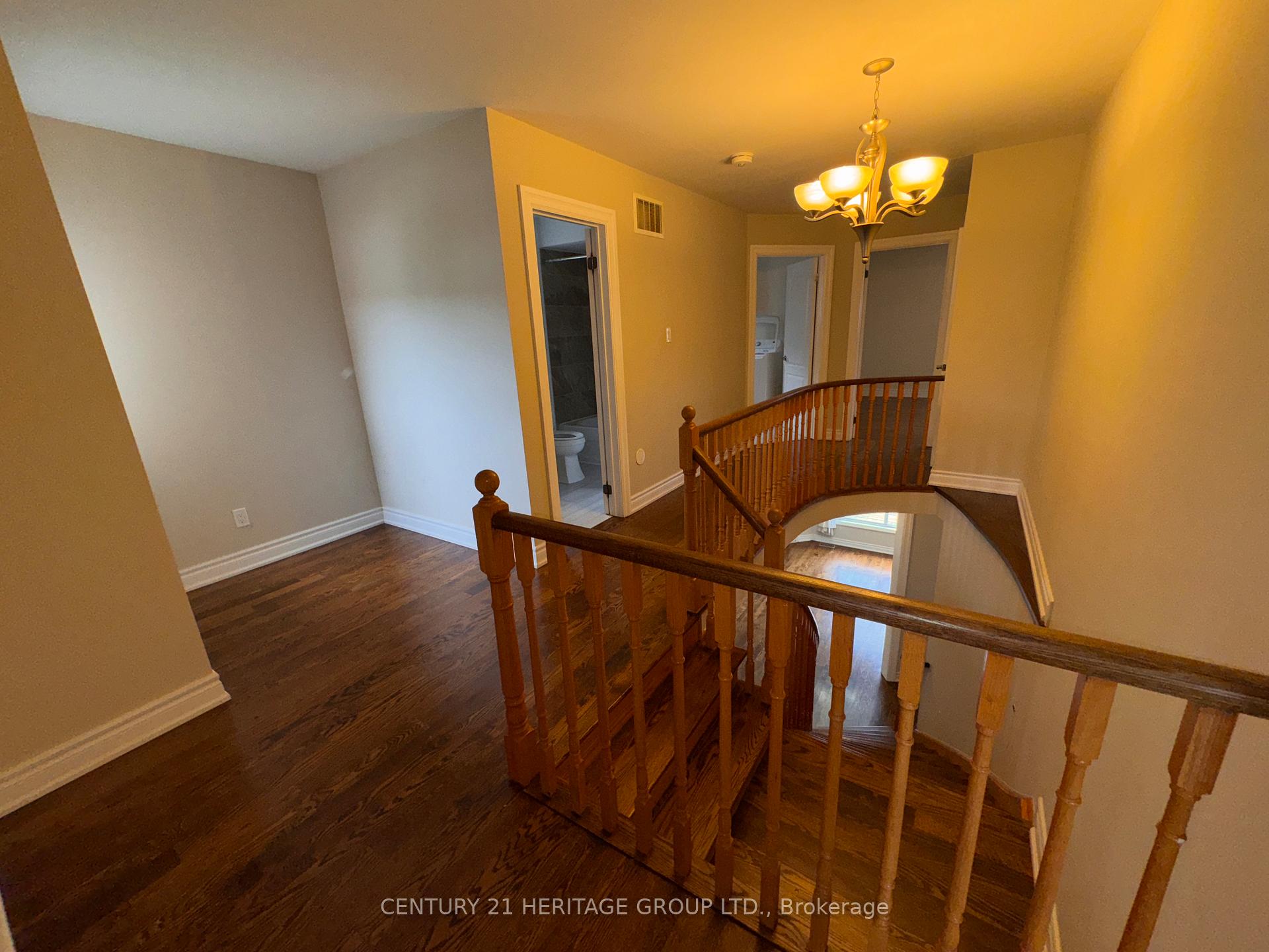 186 Old Colony Road, Richmond Hill, ON L4E 5C3