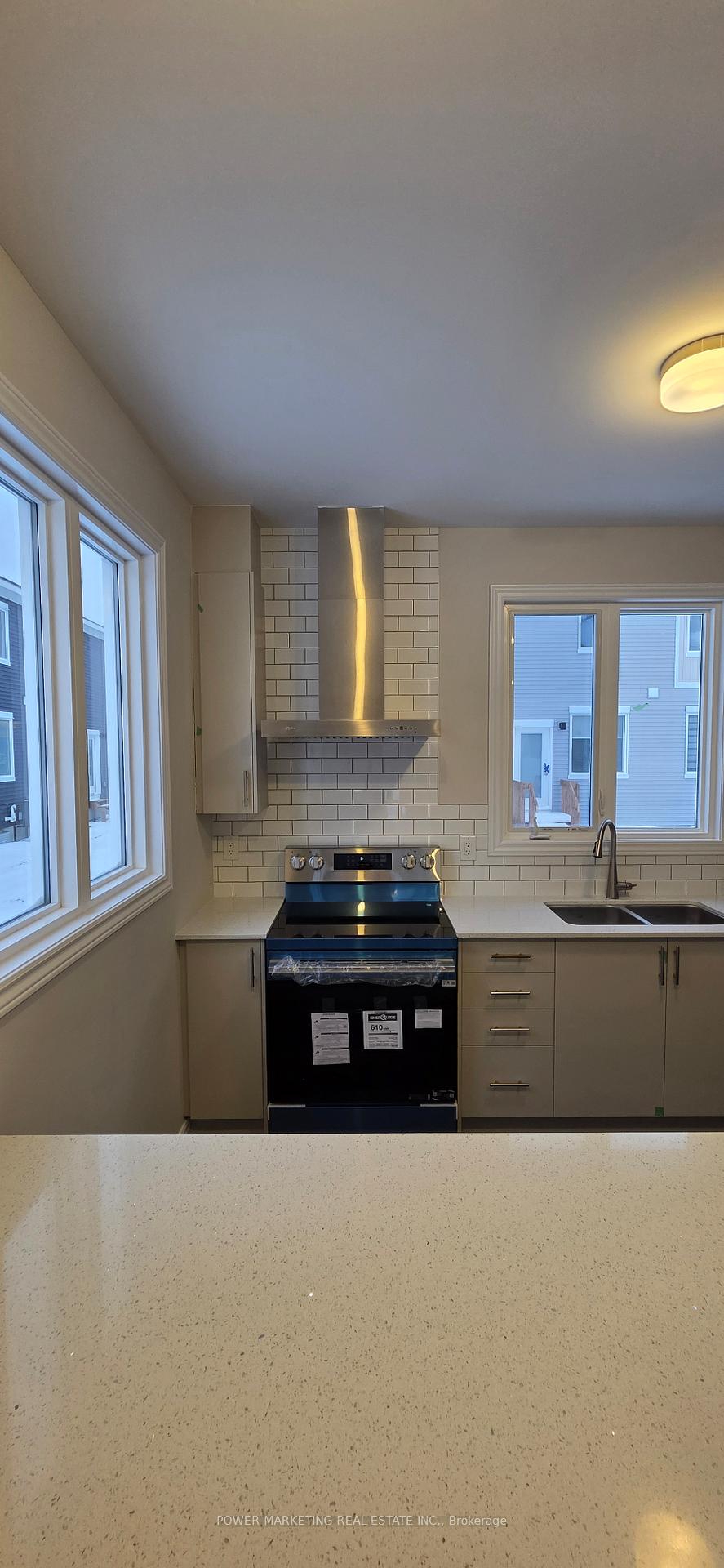 186 Ryan Reynolds Way, Orleans - Cumberland and Area, ON K4A 5T7