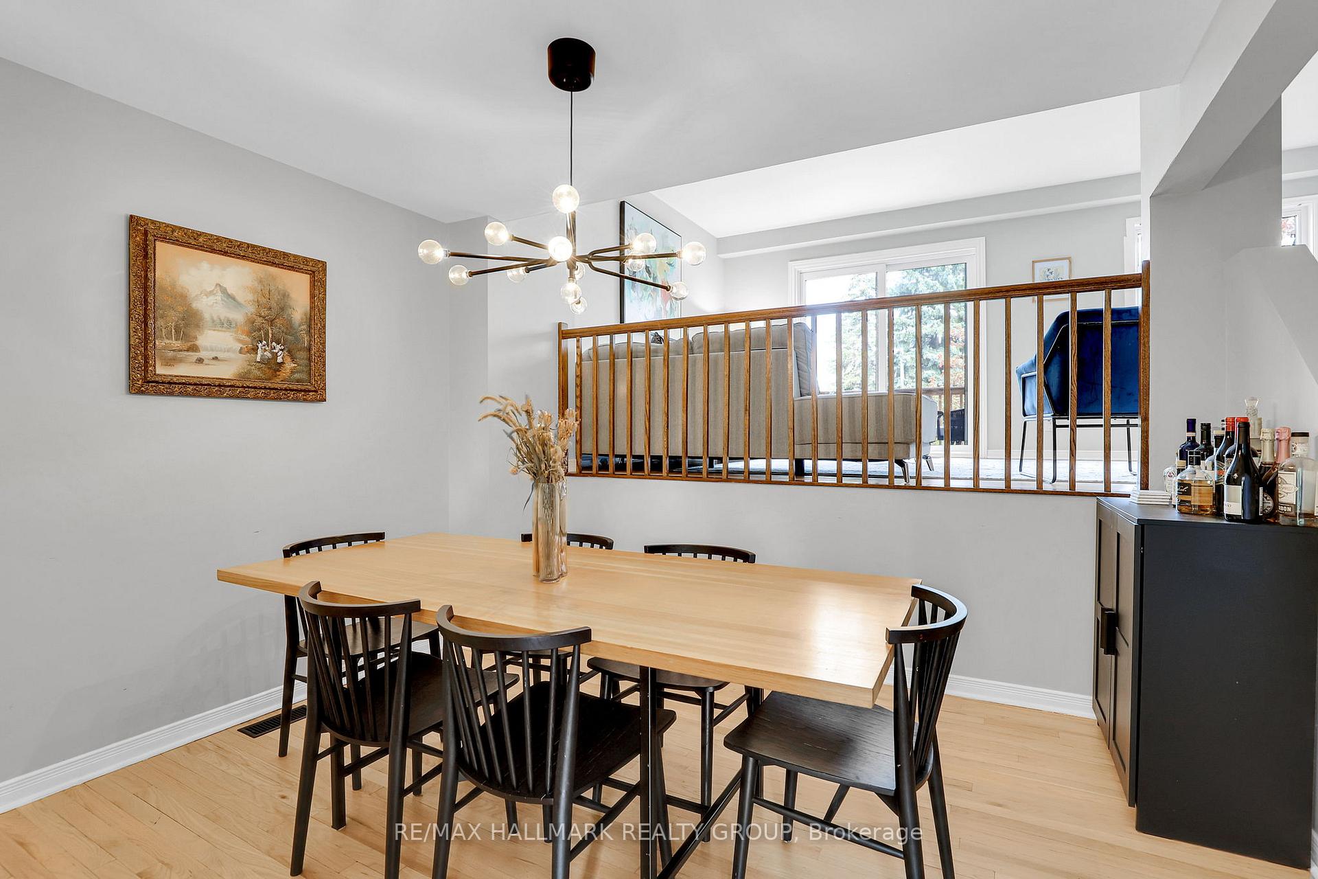 189 Dunbarton Court, Manor Park - Cardinal Glen and Area, ON K1K 4L7