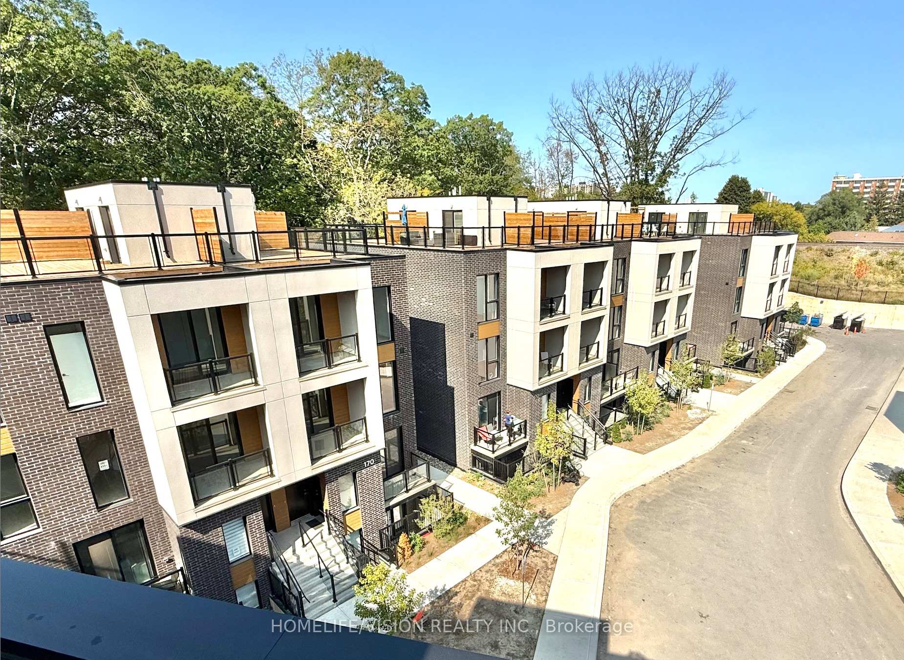 19 - 170 Clonmore Drive, Toronto, ON M1N 0B9