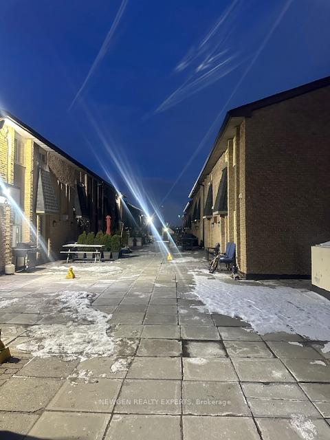 19 - 28 Rexdale Boulevard, Toronto, ON M9W 5Z3
