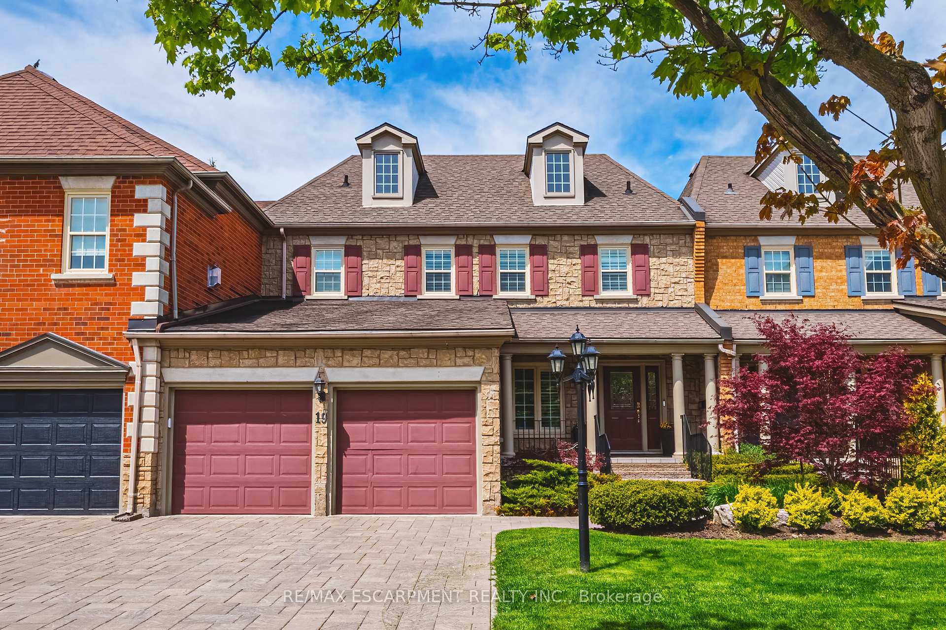 19 - 4211 Millcroft Park Drive, Burlington, ON L7M 3Y9