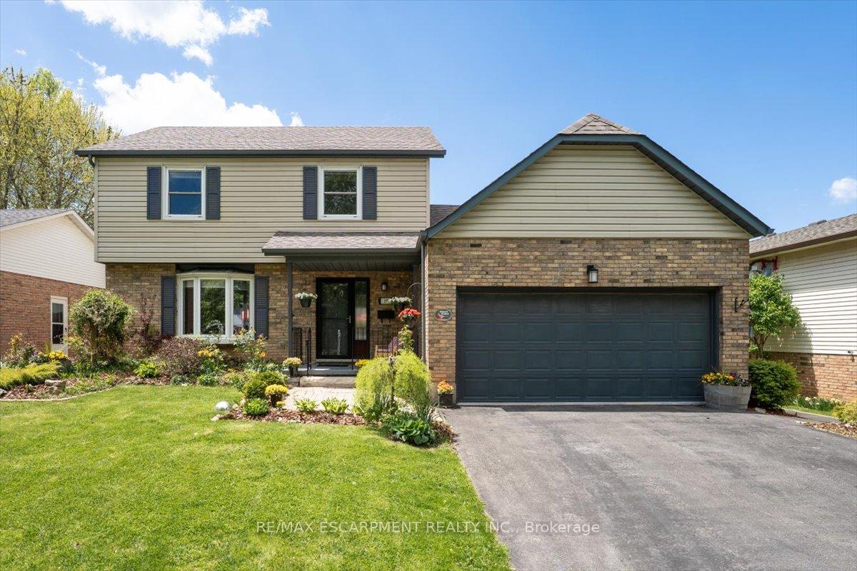 19 BAL HARBOUR Drive, Grimsby, ON L3M 4P4