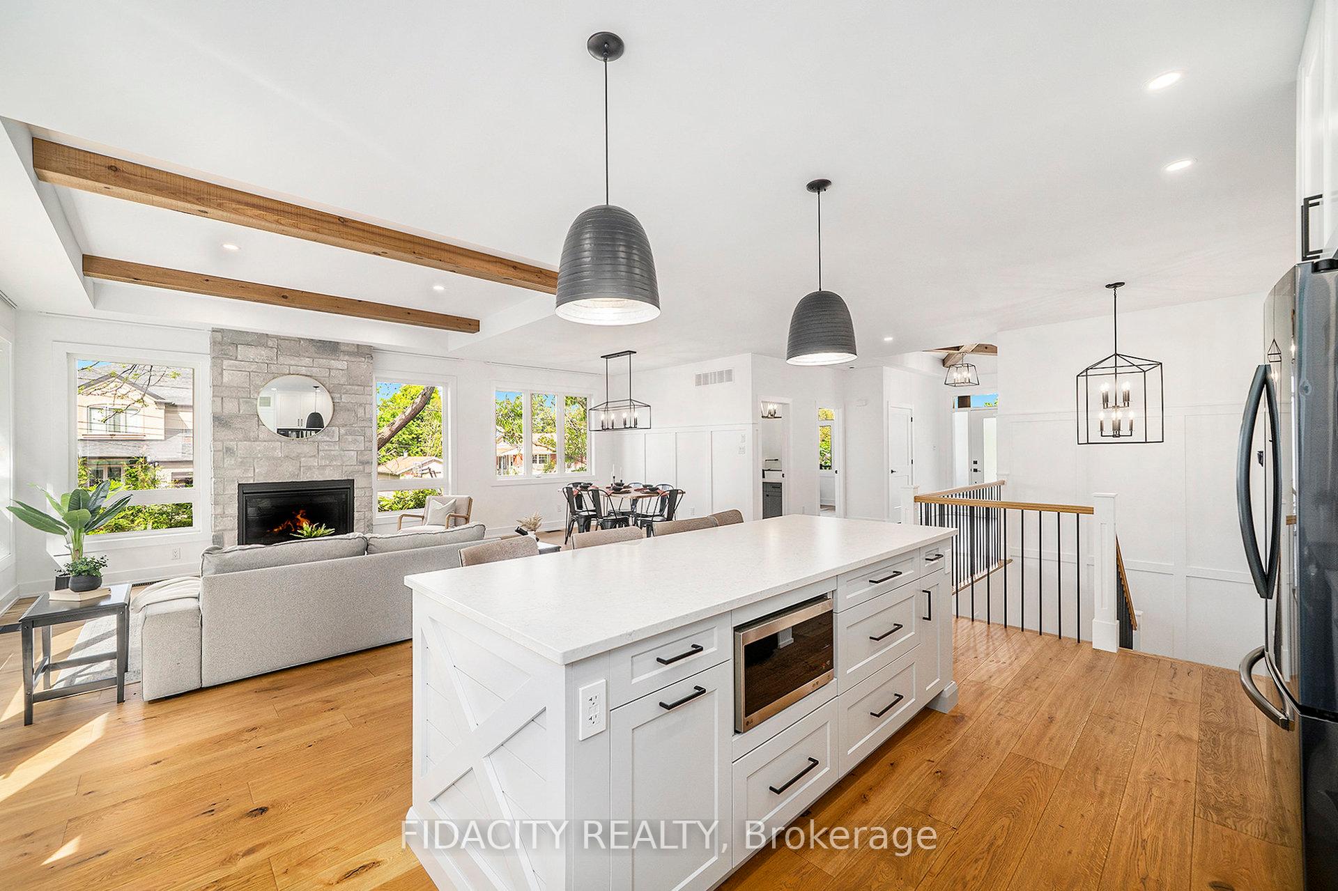 19 Brigade Avenue, Stittsville - Munster - Richmond, ON K2S 1J5