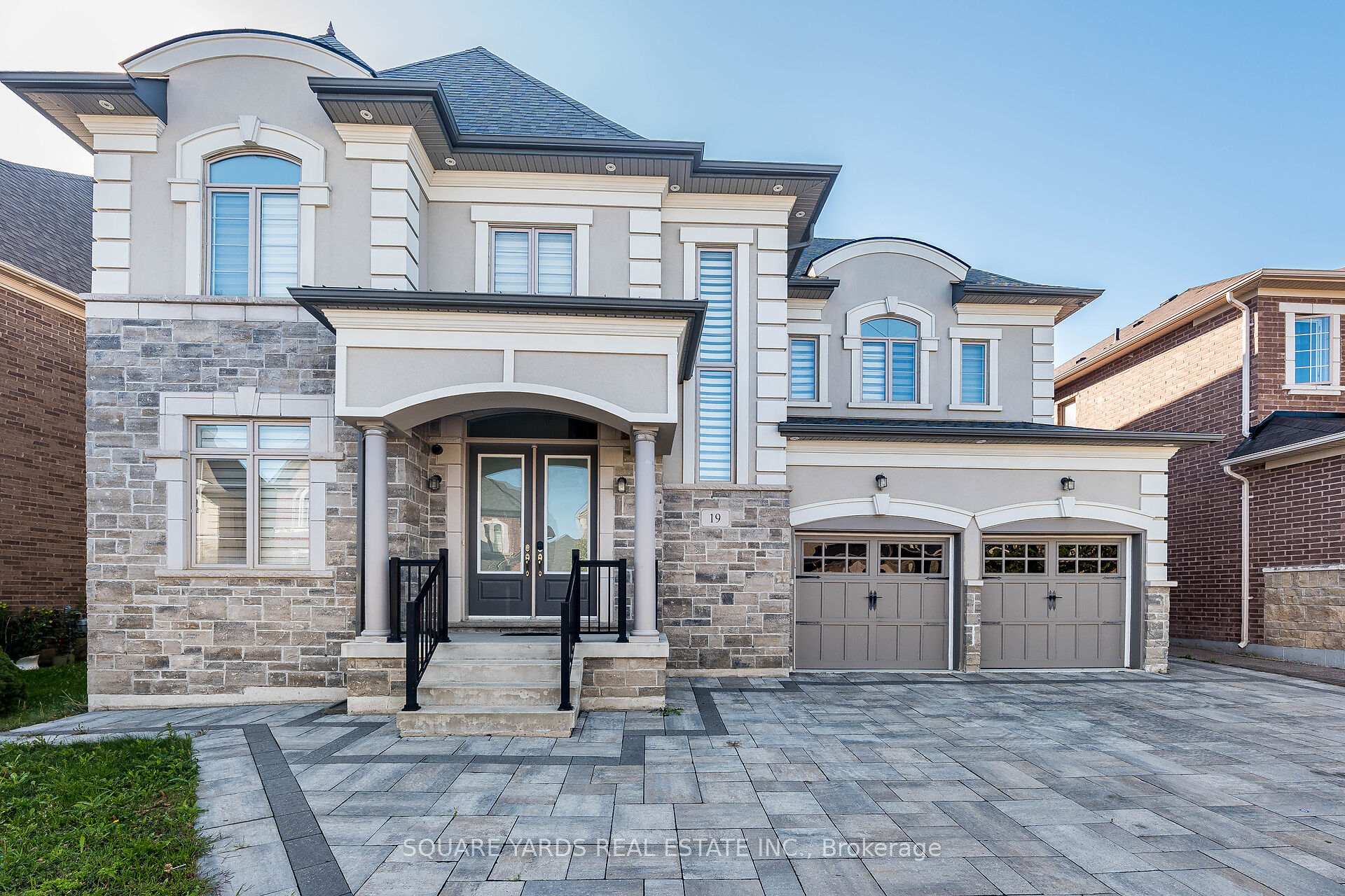 19 Cloverhaven Road, Brampton, ON L6P 4E4